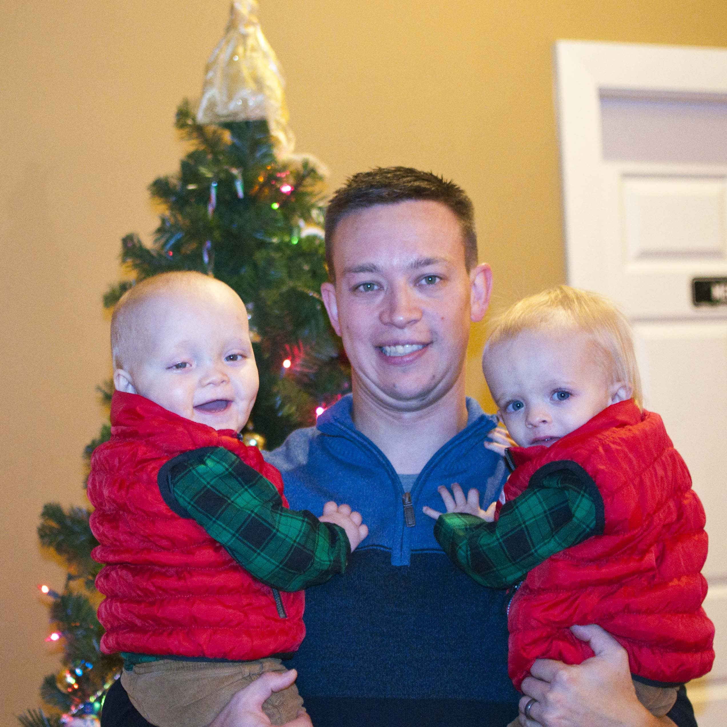 Holiday party offers holiday cheer to EFMP families > Marine Corps Base ...