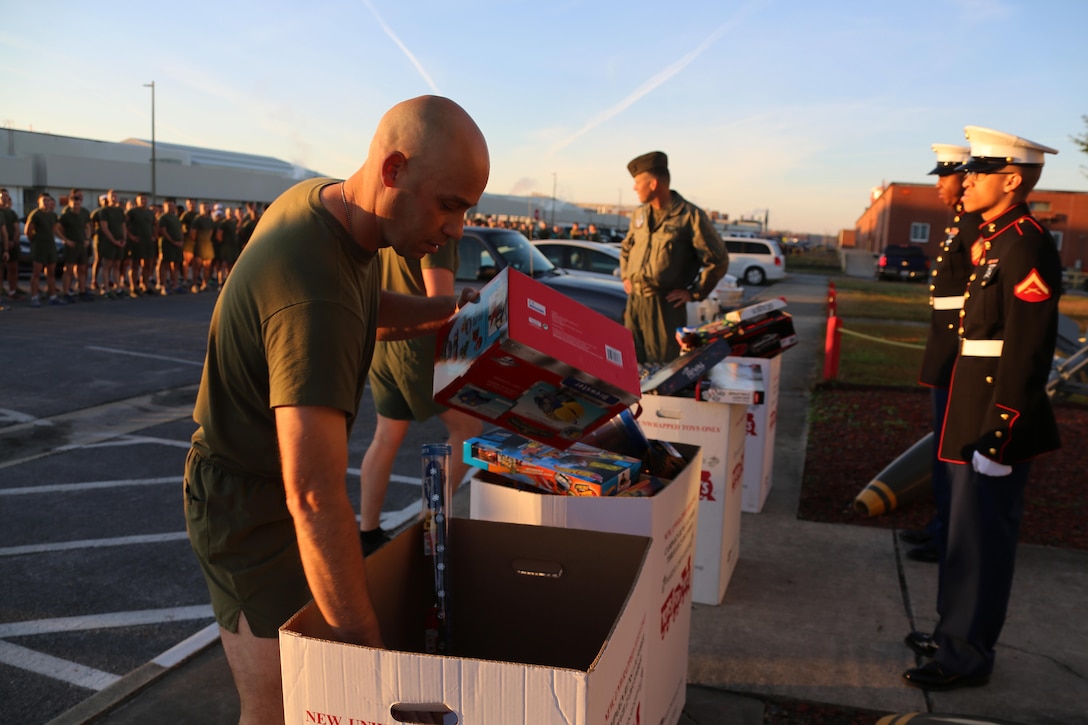 VMAQ-4, MAG-14 bring Christmas cheer Marine way