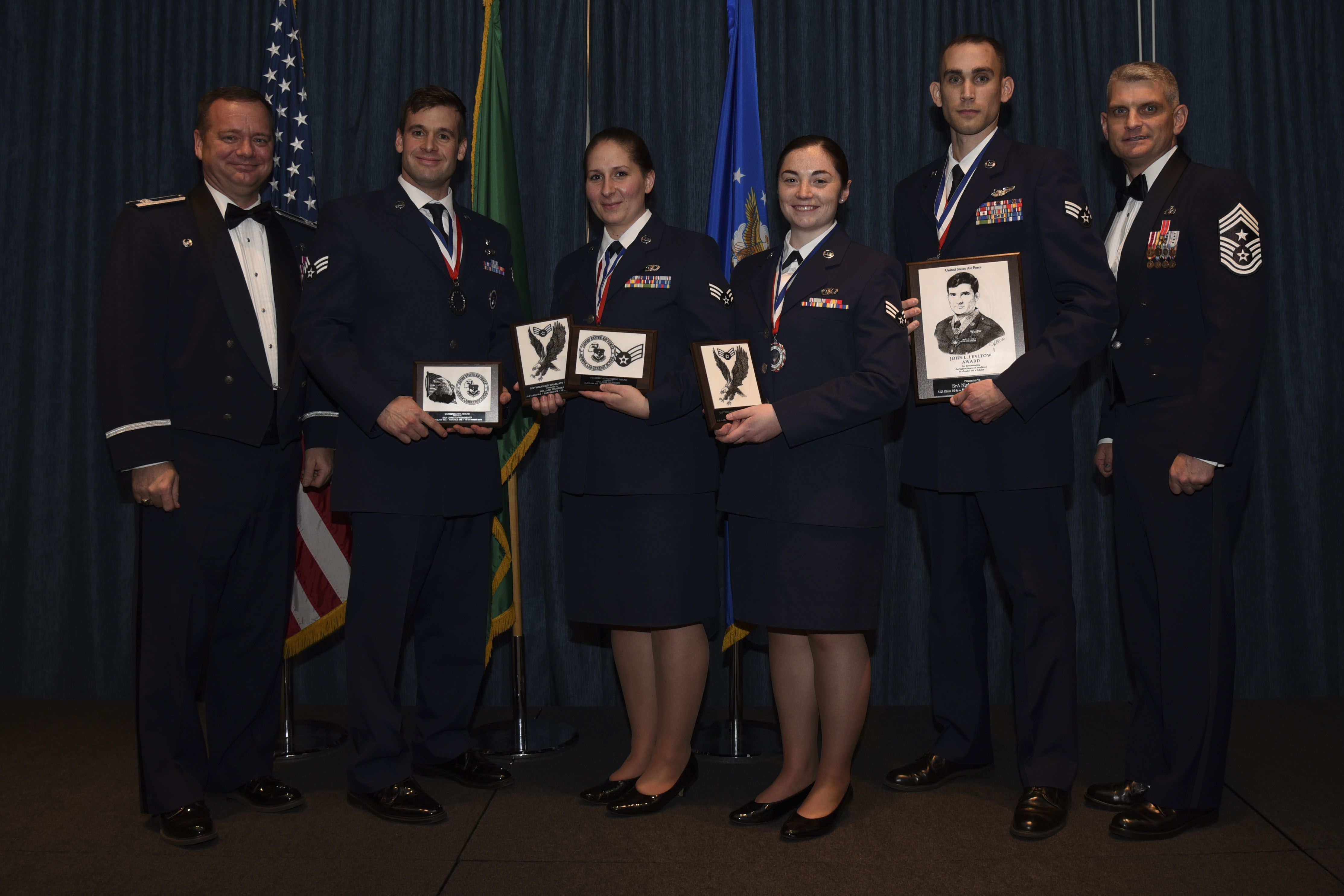 Distinguished Honor Graudates of ALS FLT 16A > Fairchild Air Force Base ...