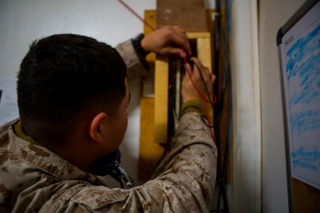 Tactical switchboard operators keep SPMAGTF-CR-CC connected