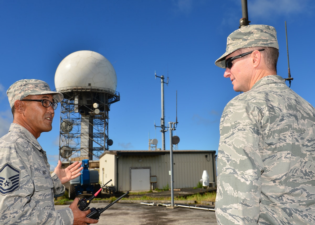 15th Wing leaders travel to the highest point on Oahu > 15th Wing ...