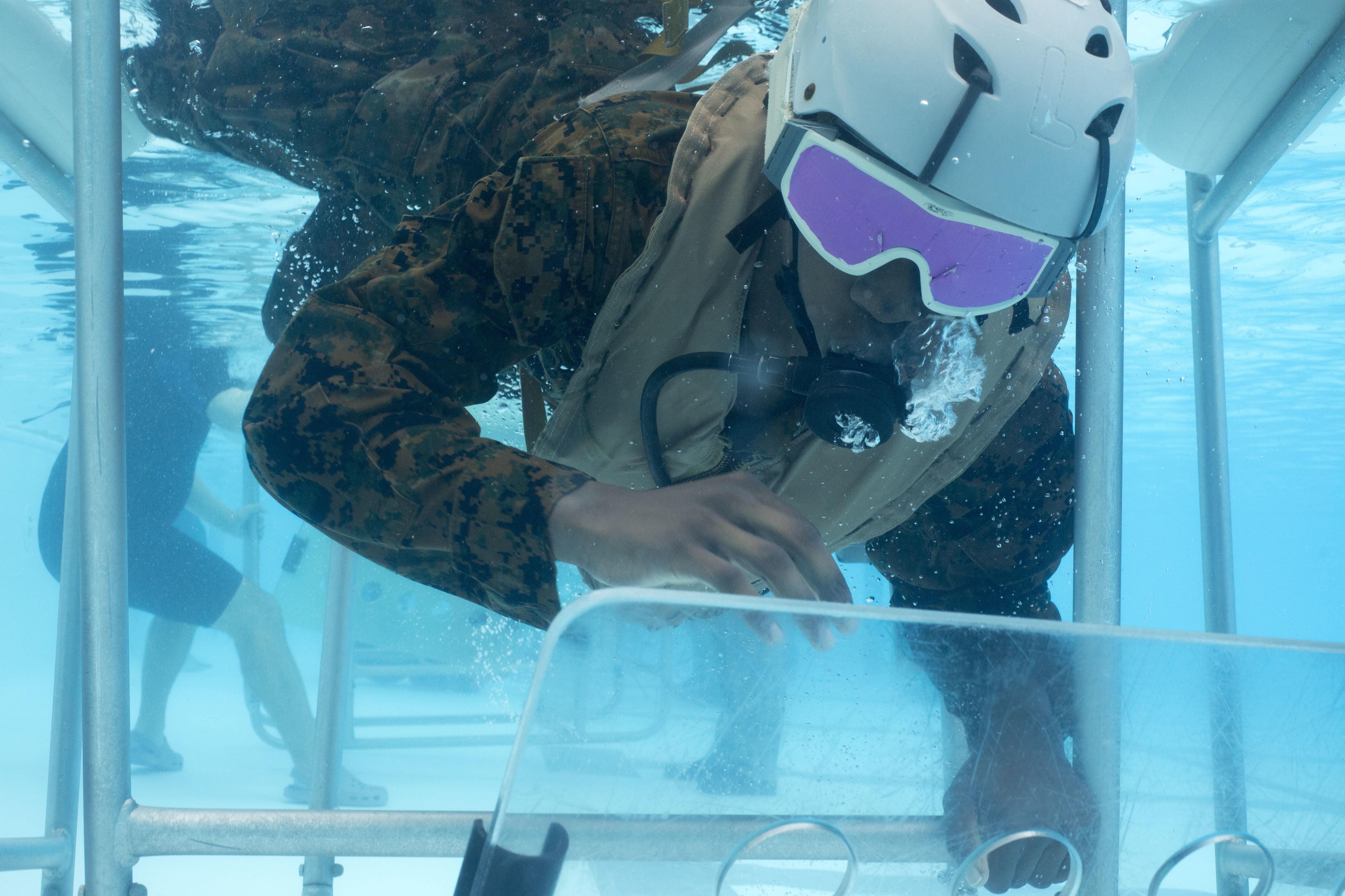 31st MEU Shallow Water Egress Training