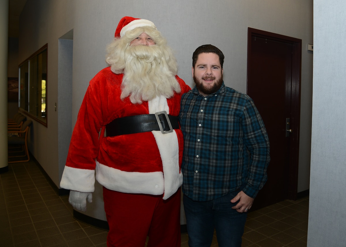 Santa Claus drops by Edwards before busy week > Edwards Air Force Base ...