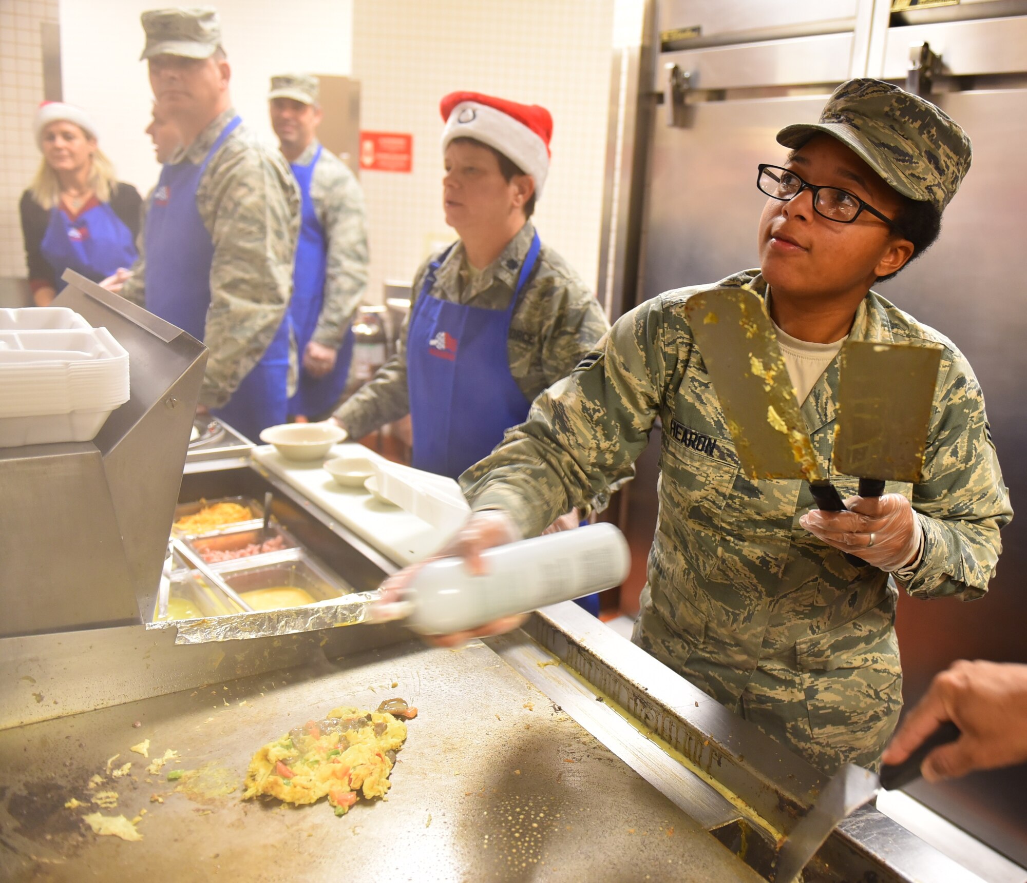 Serving breakfast side by side with commanders > 932nd Airlift Wing ...