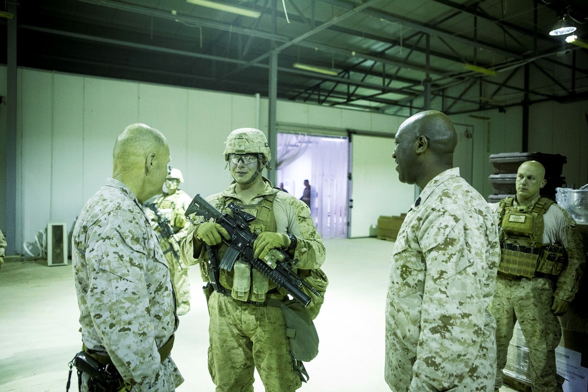Marine Top Leaders Visit Devil Dogs in Iraq During Holidays