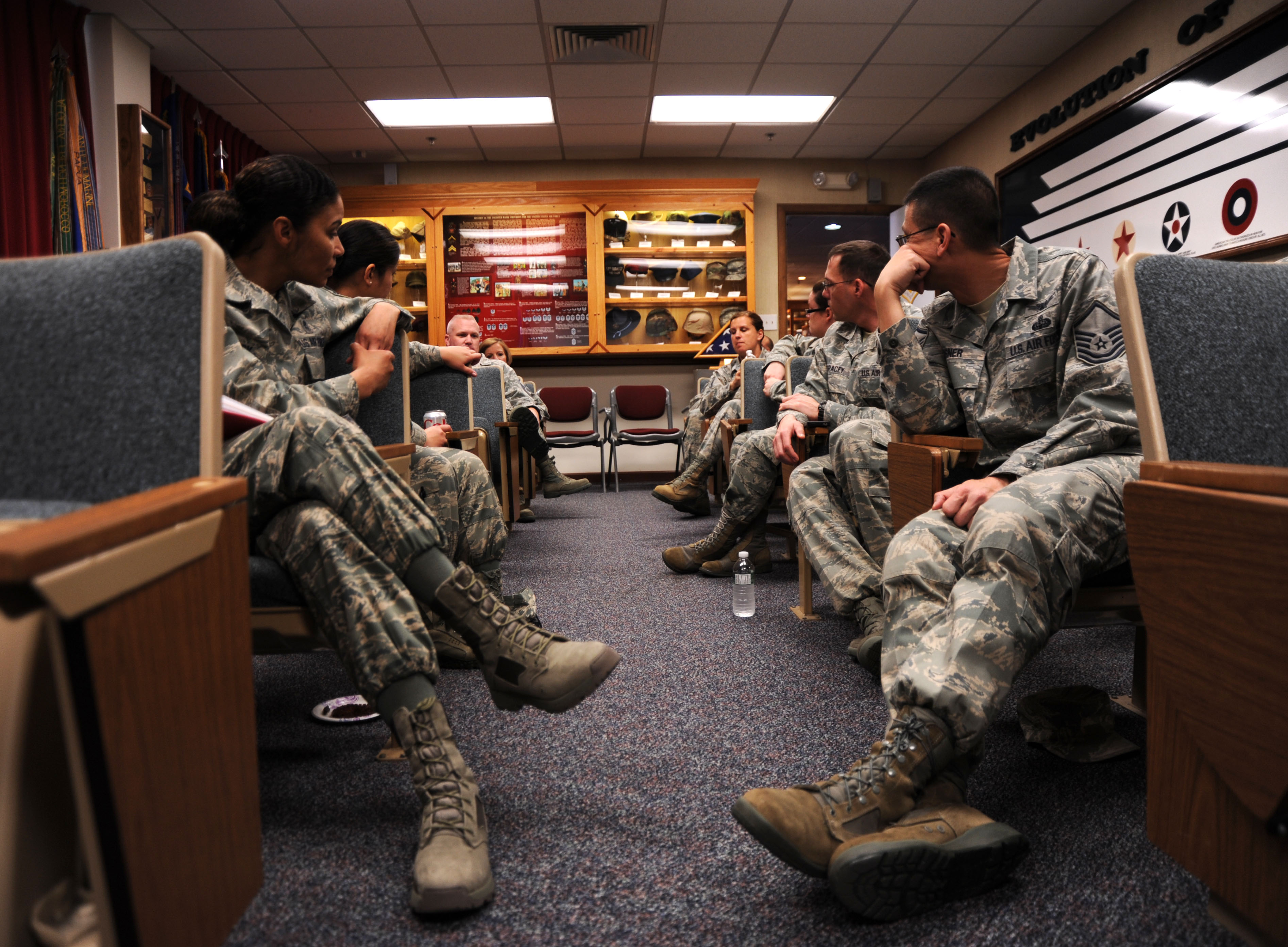 Top 3 hosts the Senior Non-Commissioned Officers Forum > Air University ...