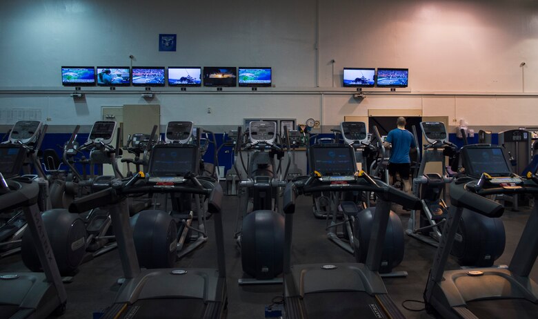 Ramstein stays up for Super Bowl XLIX > Ramstein Air Base > Article Display