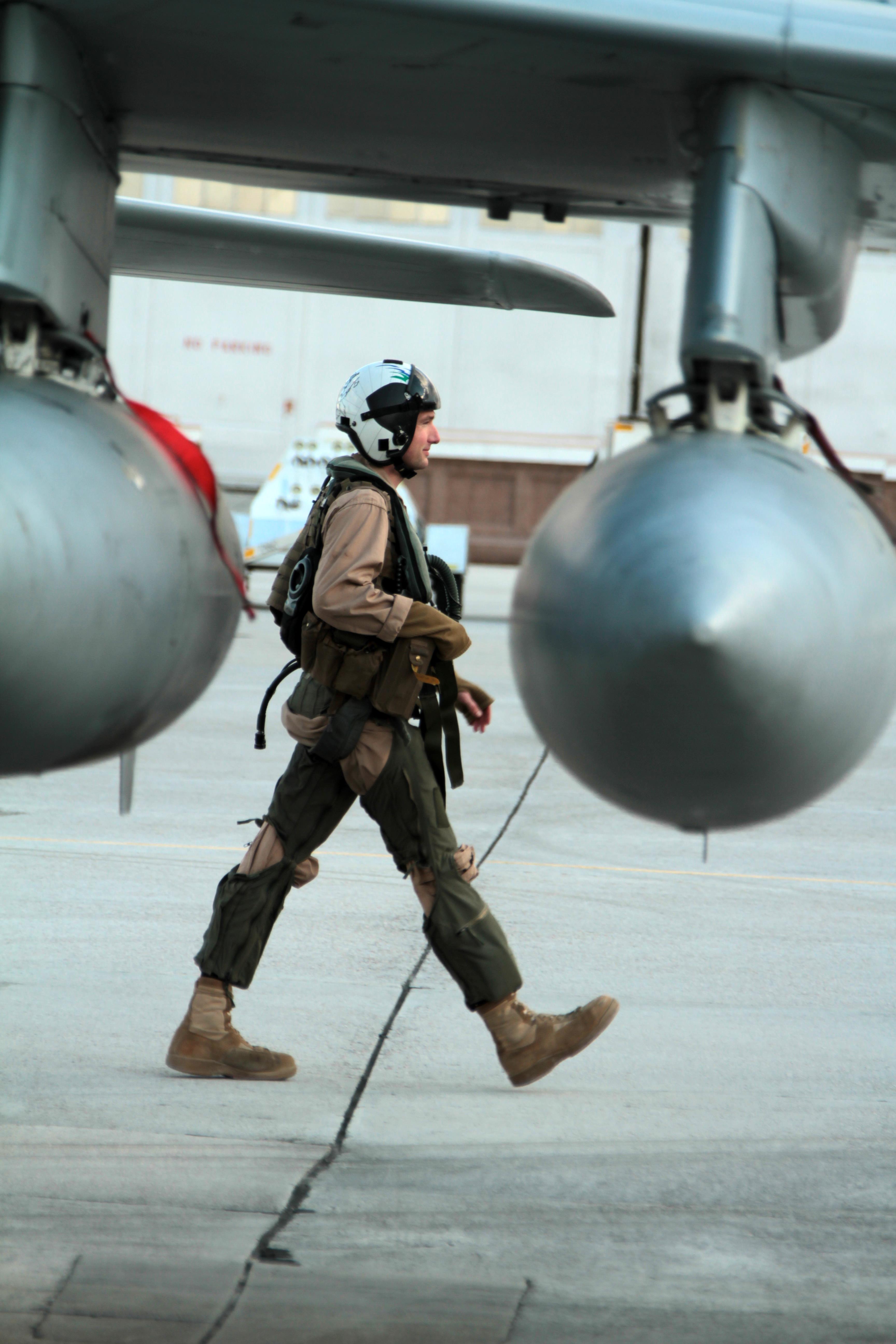 VMAQ-4 Marines return from deployment