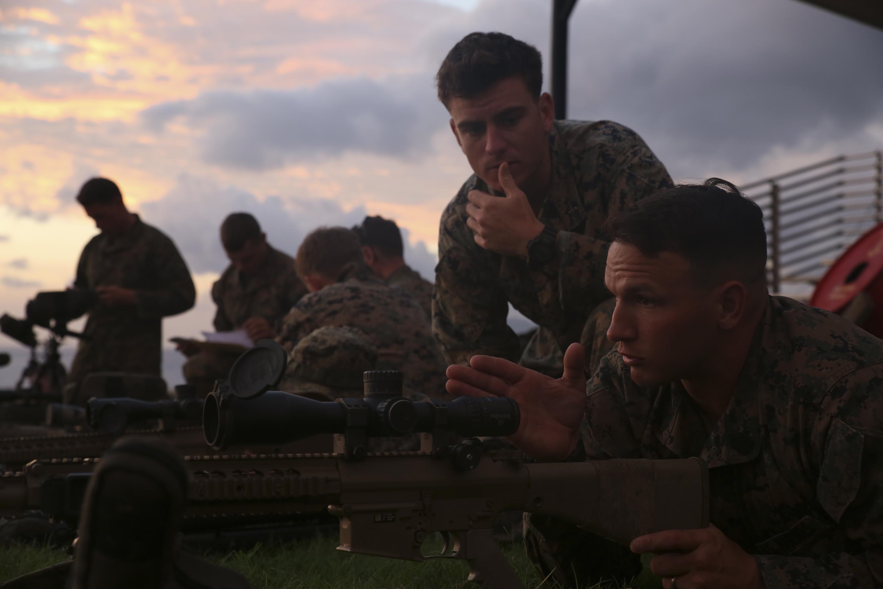 3rd Recon Marines aim for excellence > Marine Corps Base Hawaii > Article