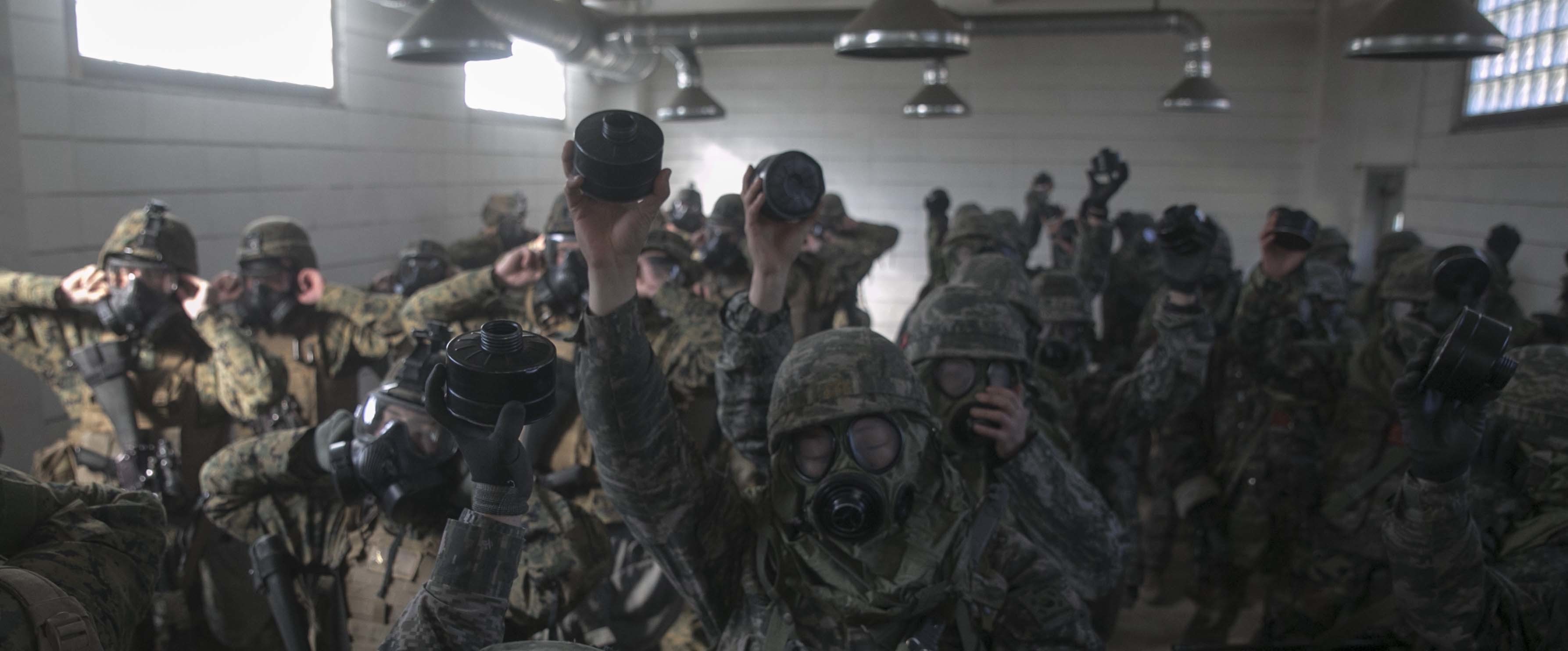 Gas Chamber: ROK Marines, 3/3 train CBRN contamination