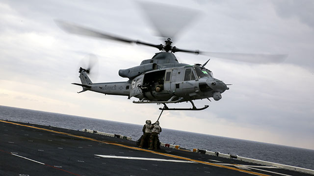 Hook, line, take-off; Marines practice skills aboard ship > 31st Marine ...