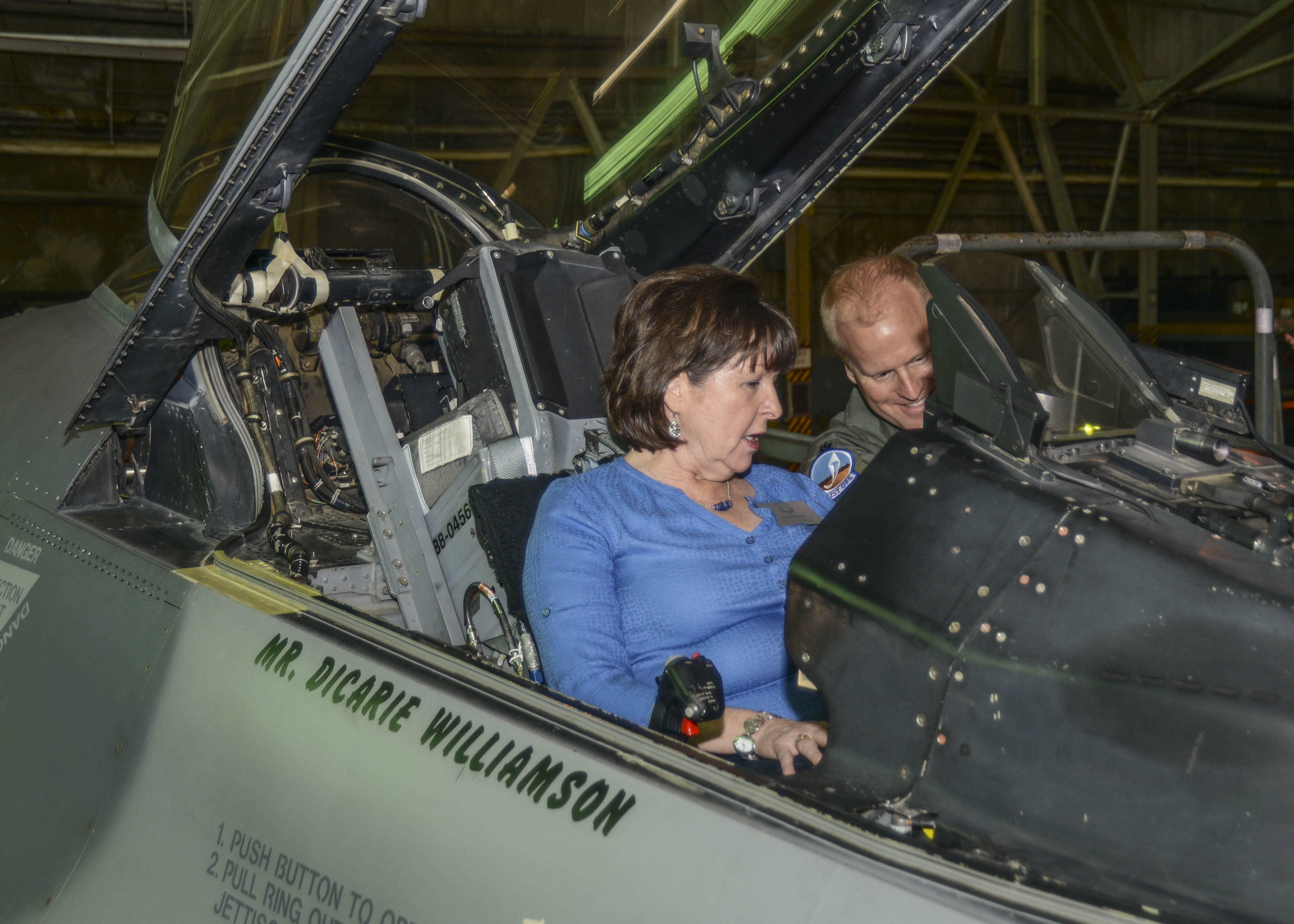 Honorary commanders visit Edwards one last time > Edwards Air Force ...