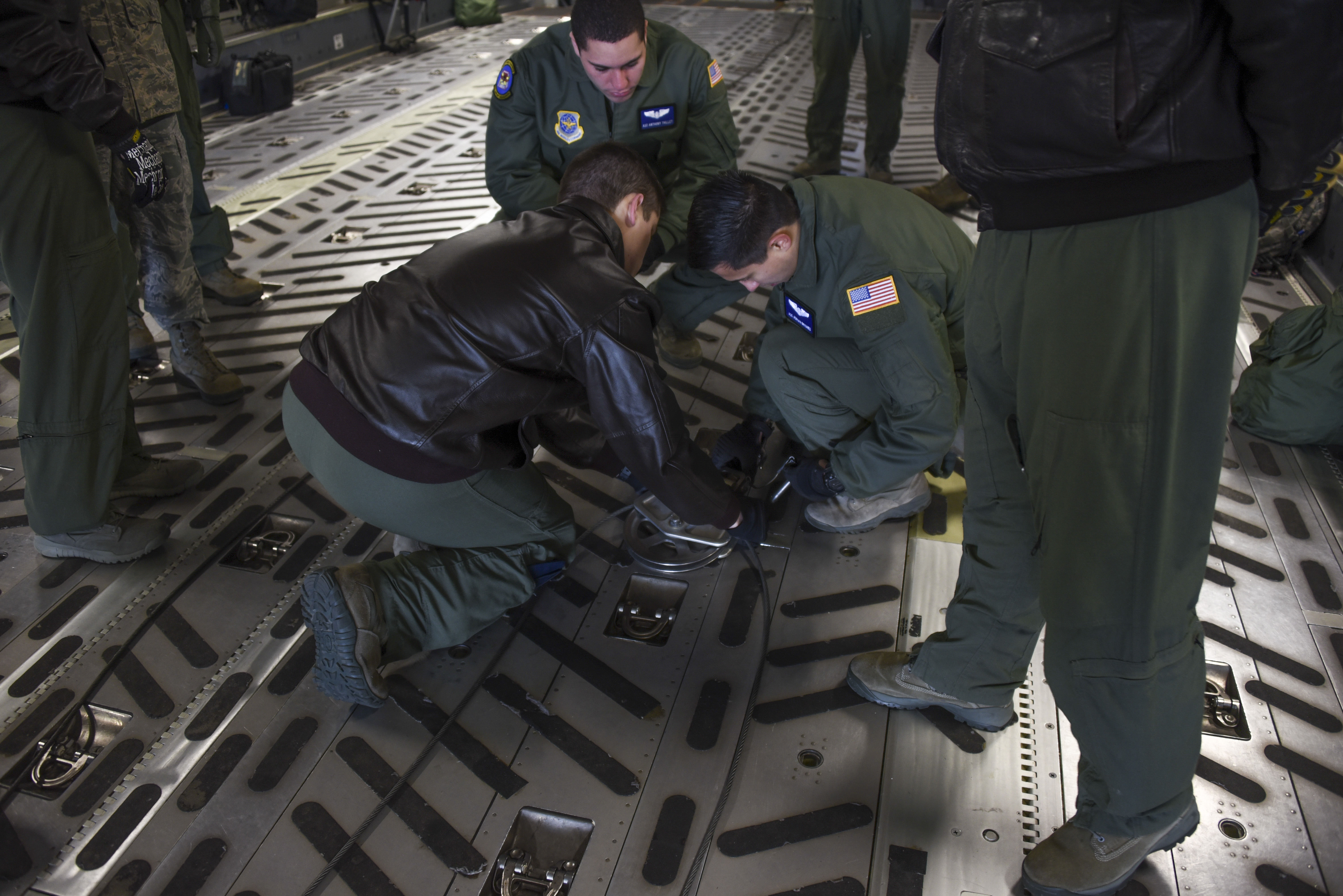 Multi-wing training ensures mission success > Joint Base McGuire-Dix ...