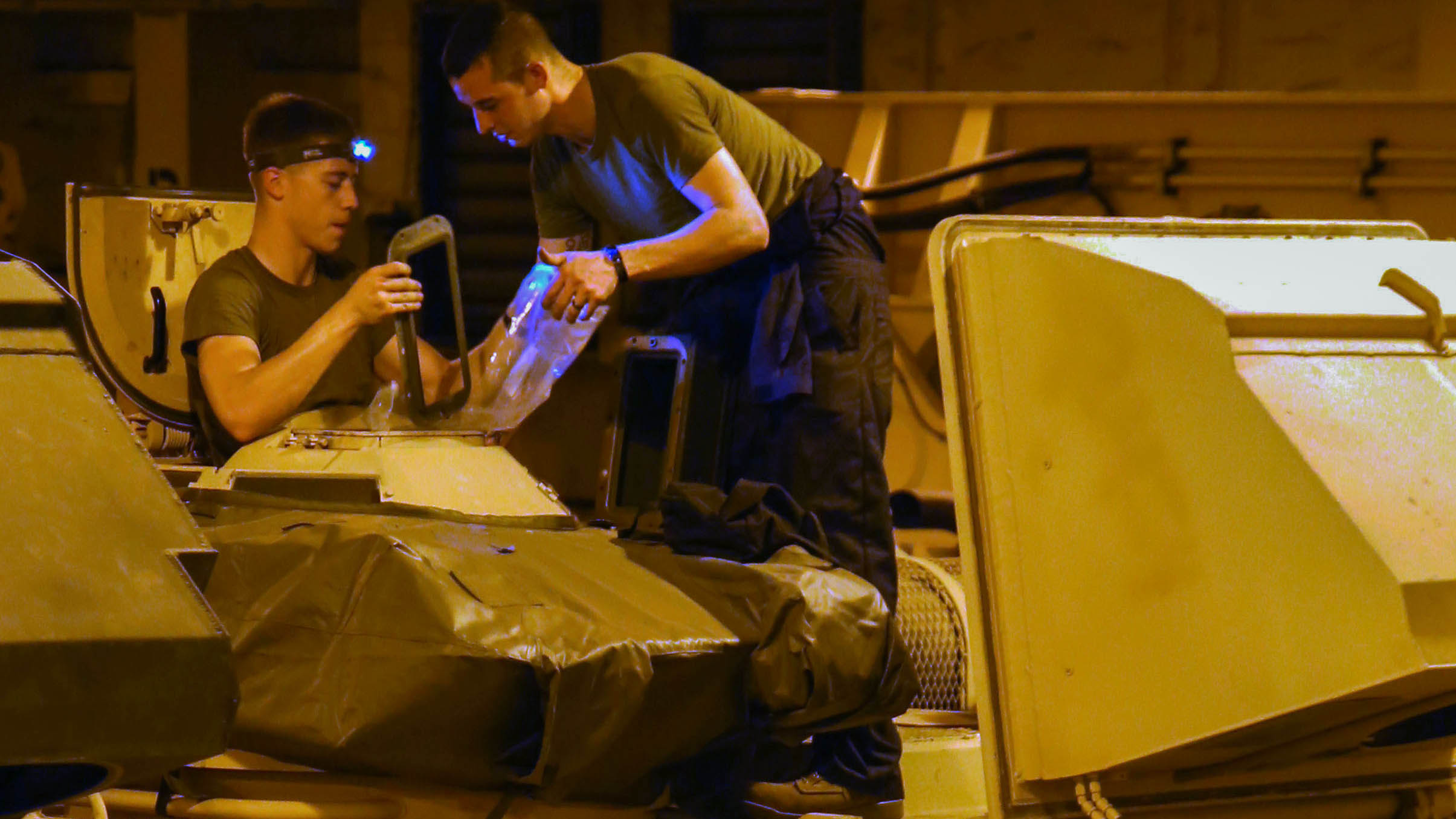 Marines prepare AAVs for Cobra Gold > United States Marine Corps ...
