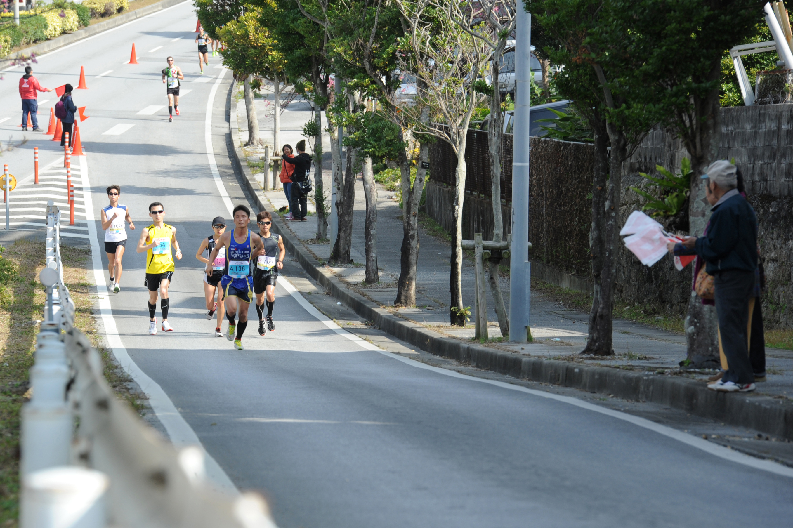 Kadena opens gates for 2015 Okinawa Marathon > Pacific Air Forces ...