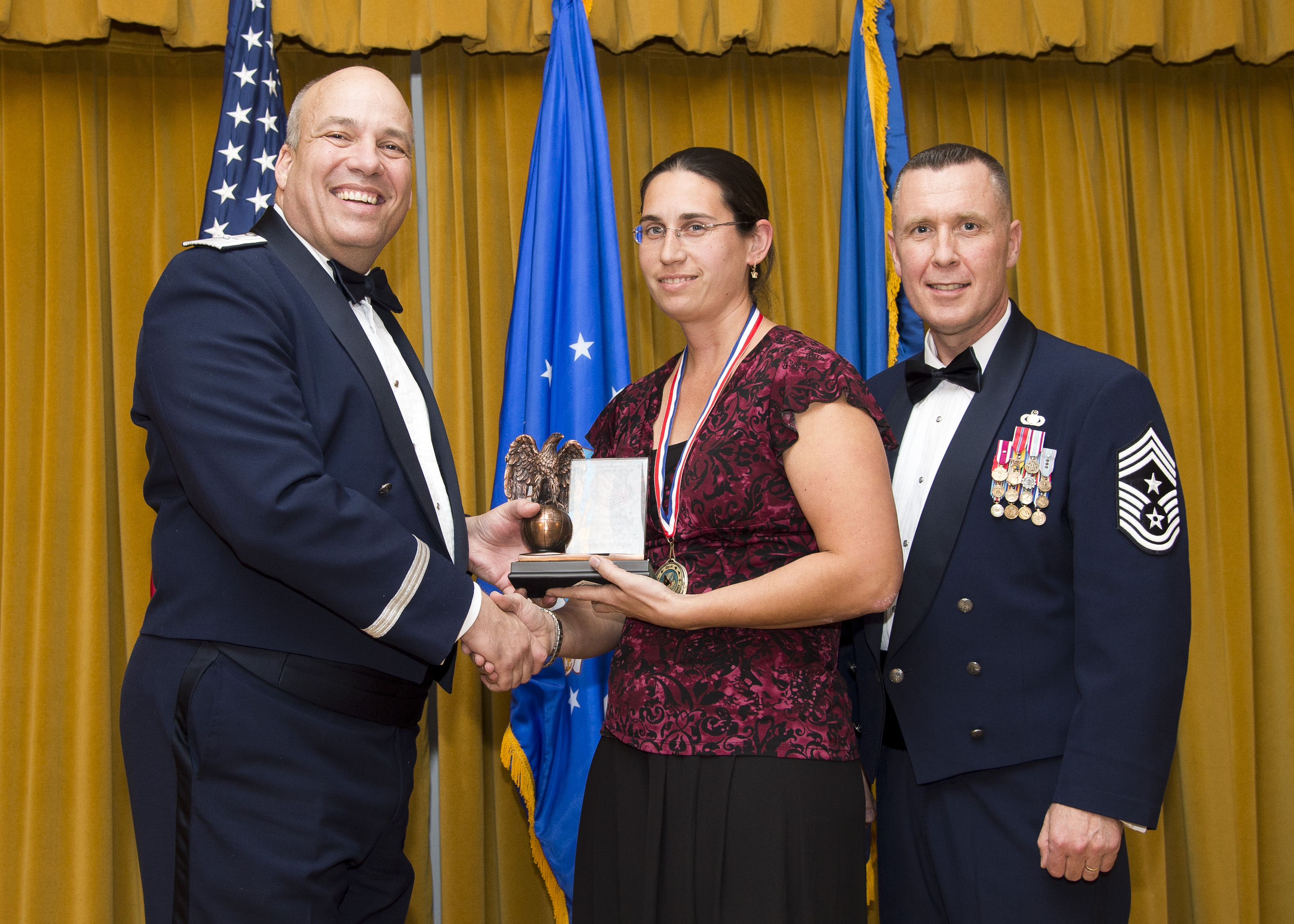 412th TW unveils annual award winners at banquet > Edwards Air Force ...