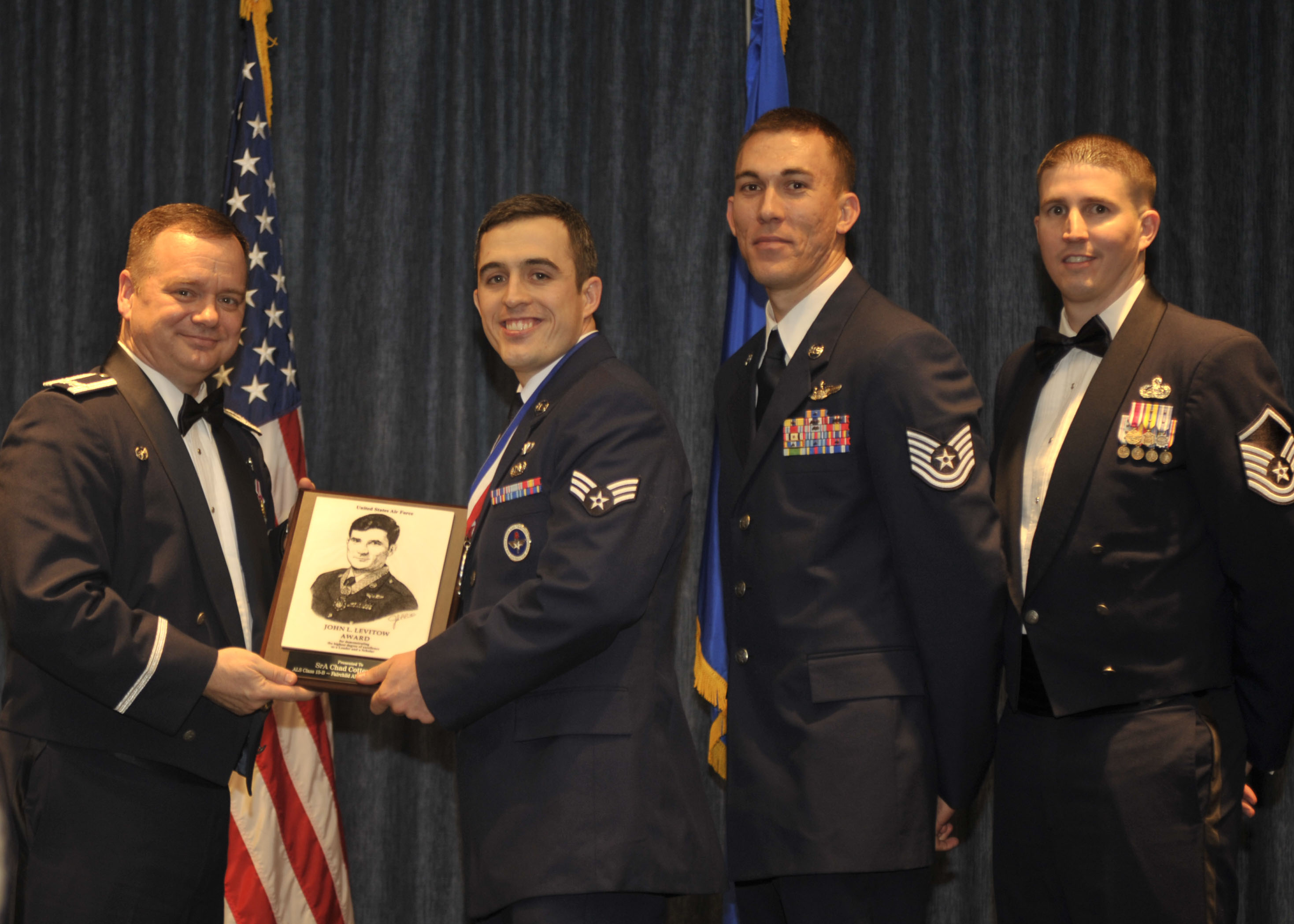 Distinguished graduates of ALS and NCOA