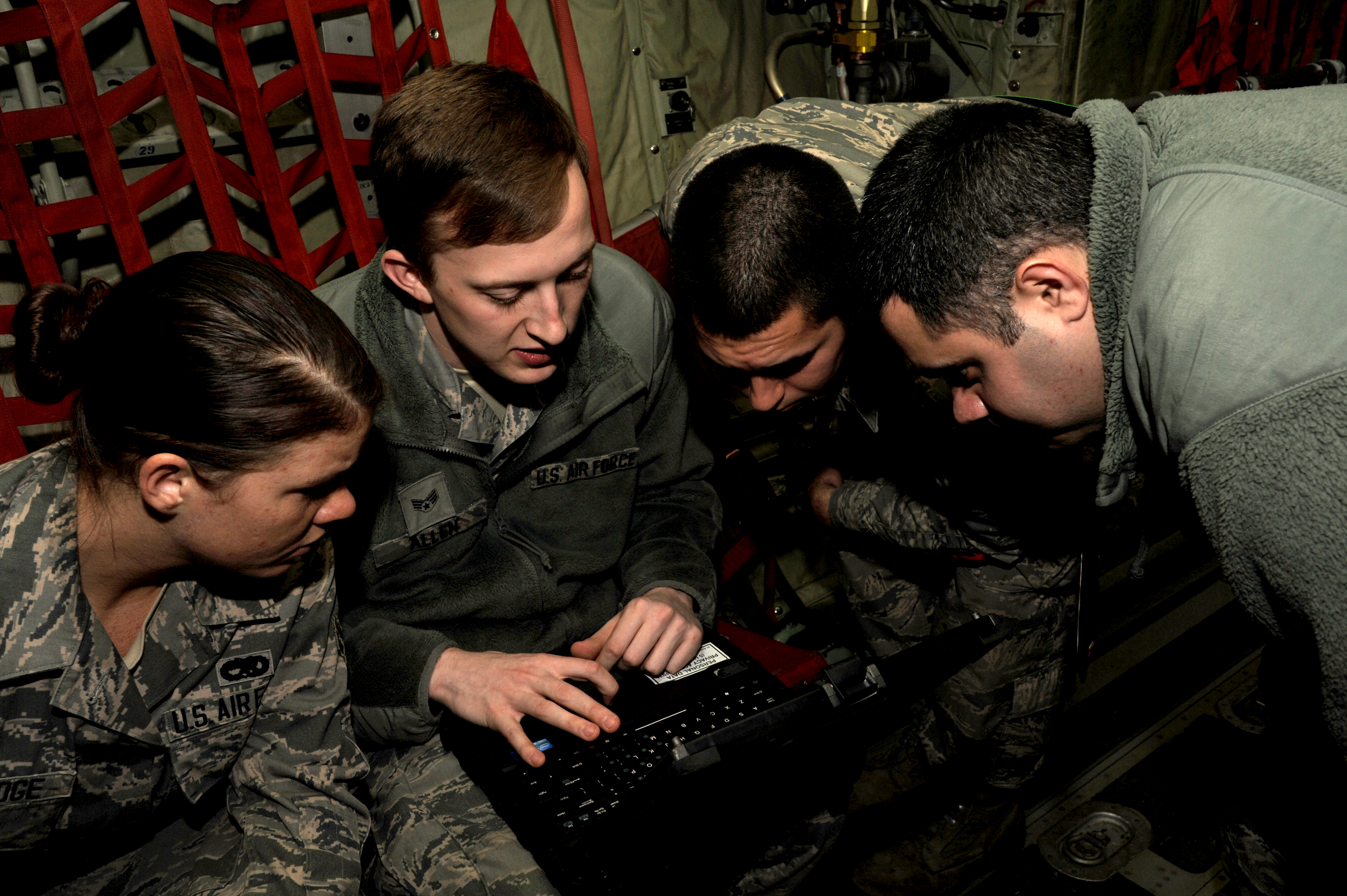 COM/NAV: Providing navigation systems 24/7 > Little Rock Air Force Base ...