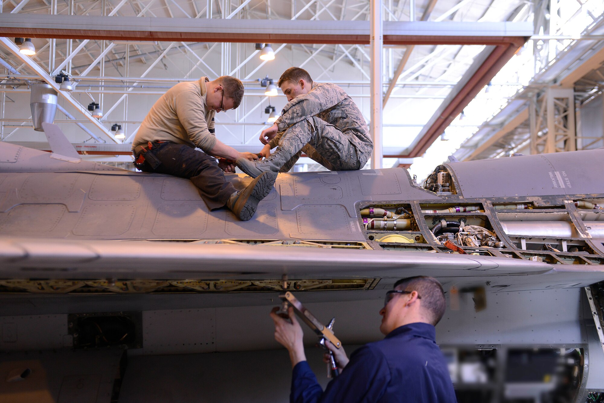 These Airmen aren't phased > Aviano Air Base > Display