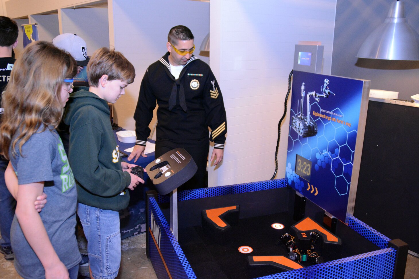 America's Navy Introduces STEM Tour 2 at Local Robotics Competition ...
