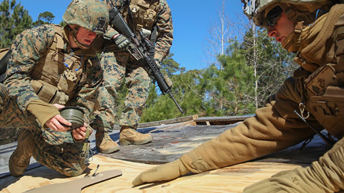 Marines blow doors off hinges during urban breaching training > United ...