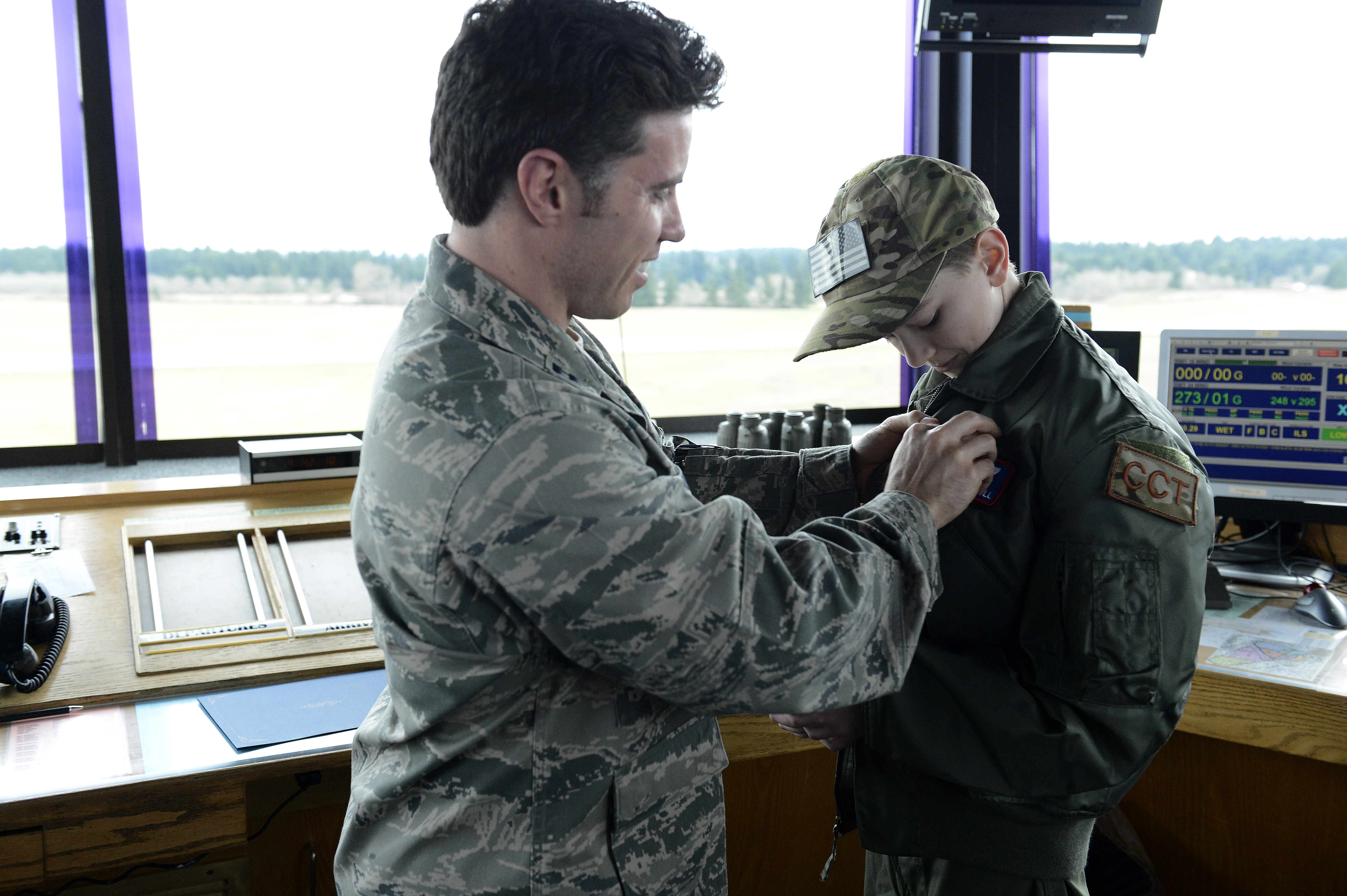 Carver Faull, Pilot for a Day, becomes an honorary air traffic controller