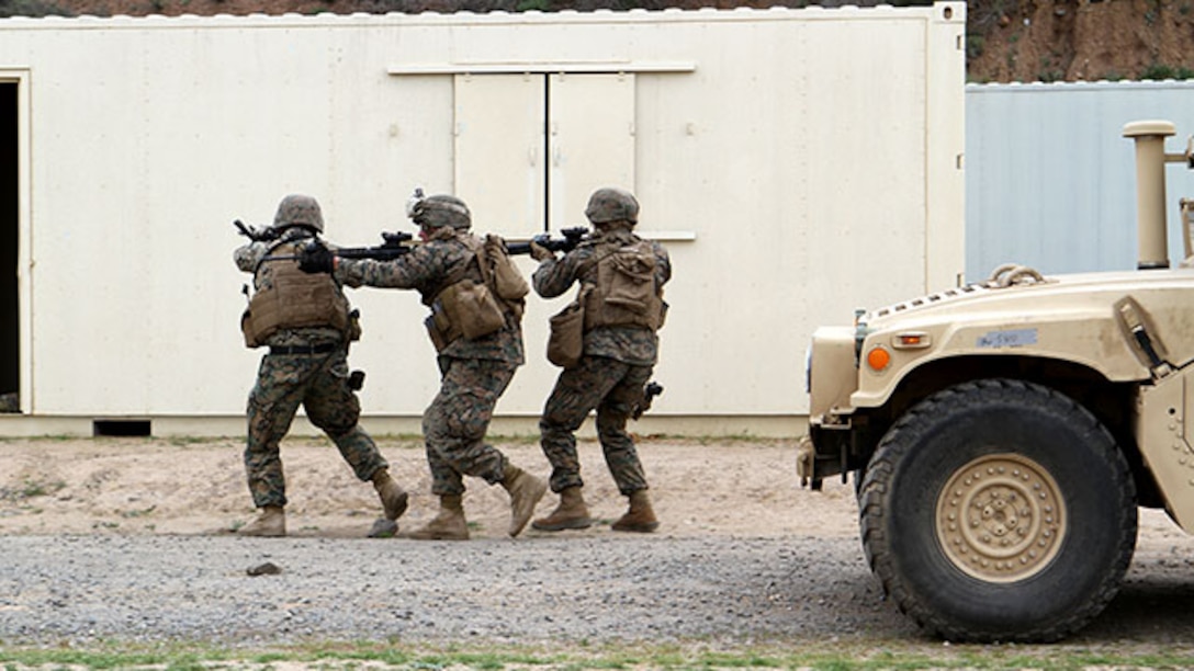Marine quick reaction force combats enemy threats during MEFEX-15