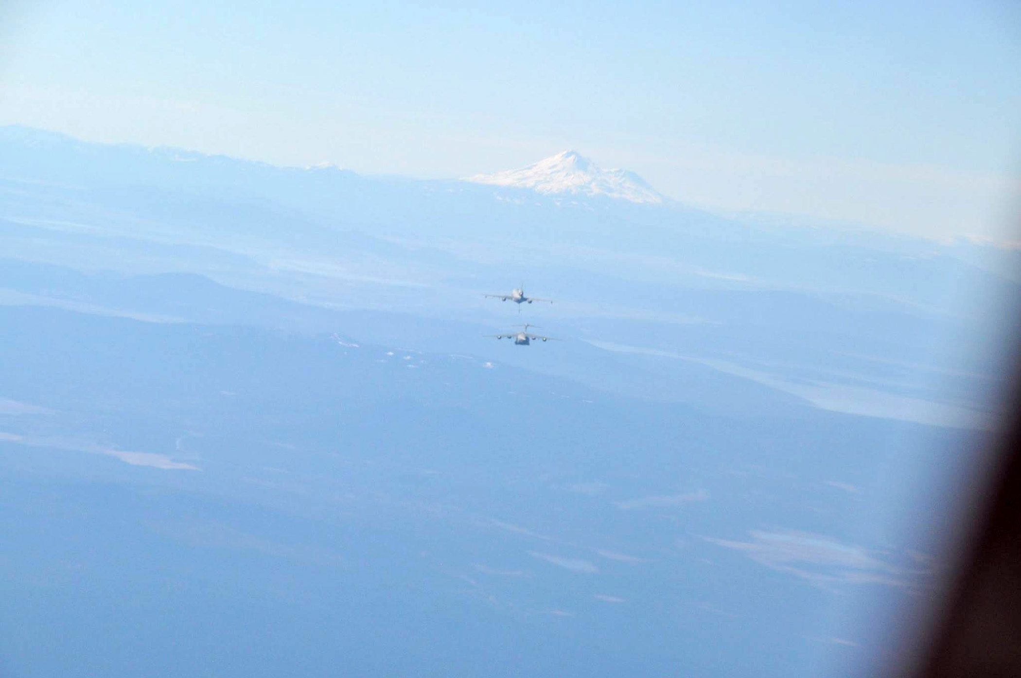 70th Air Refueling Squadron trains on mid-air refueling during AFSC UTA ...