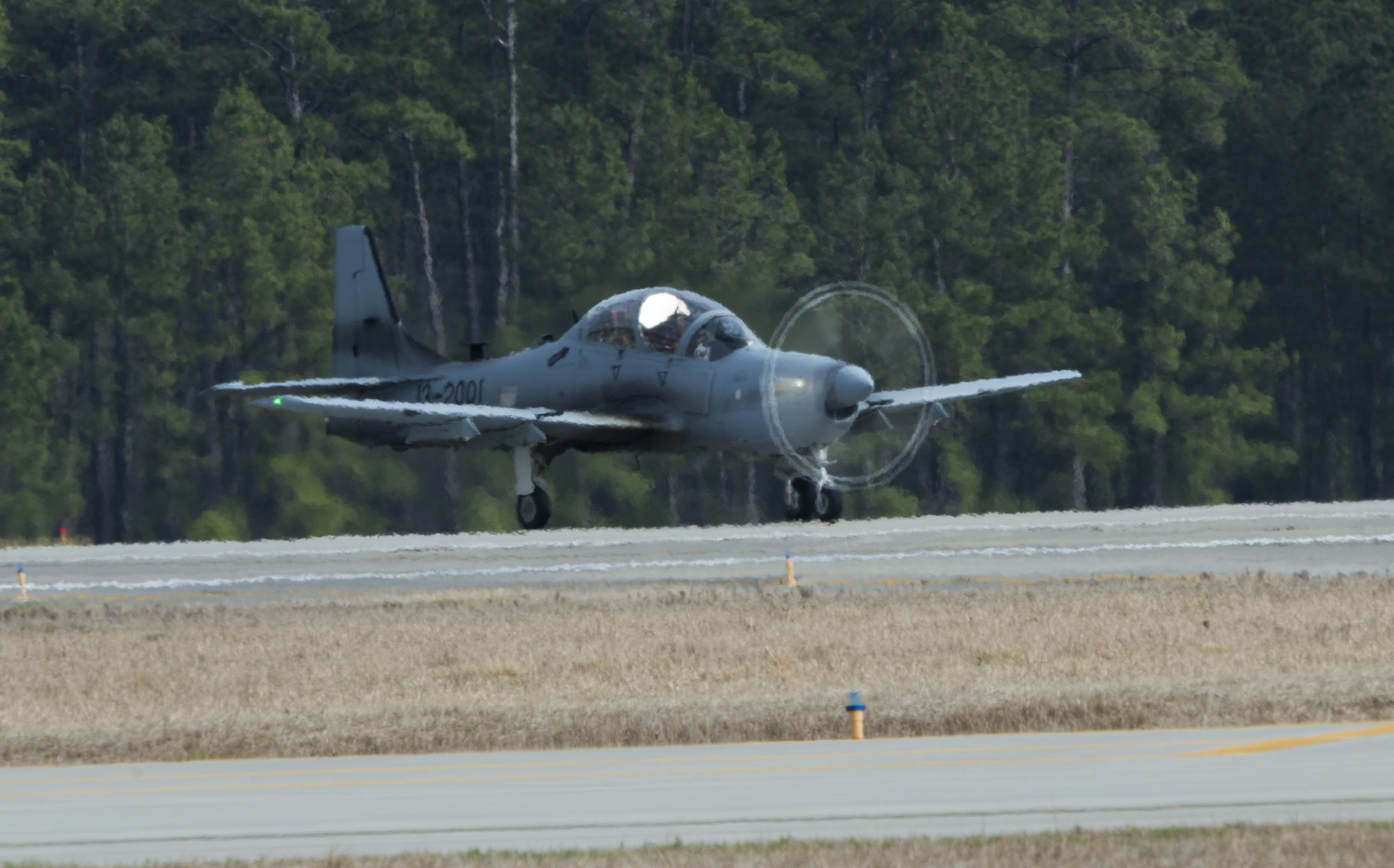 TAAC-Air commanding general visits A-29 training program > Moody Air ...