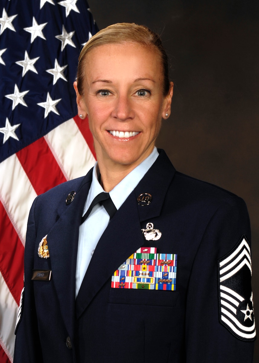 New Wing command chief named > Wright-Patterson AFB > Article Display