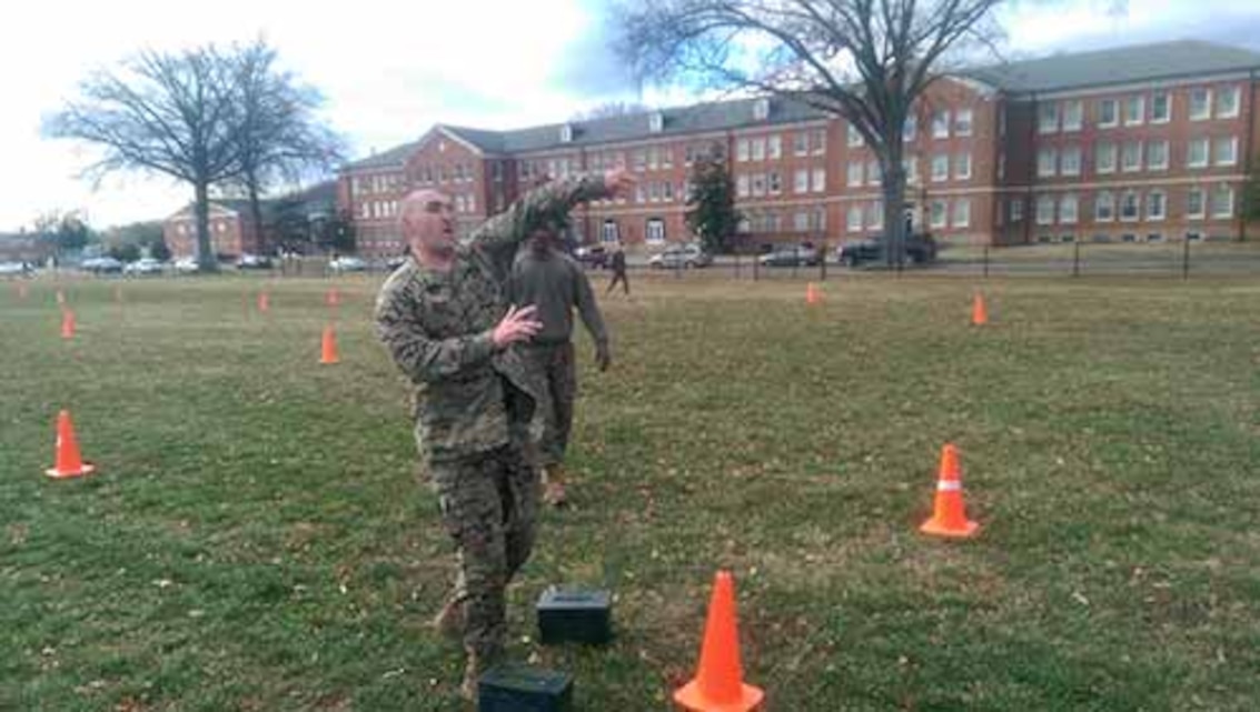 Headquarters Company Marines complete the Combat Fitness Test > Marine ...