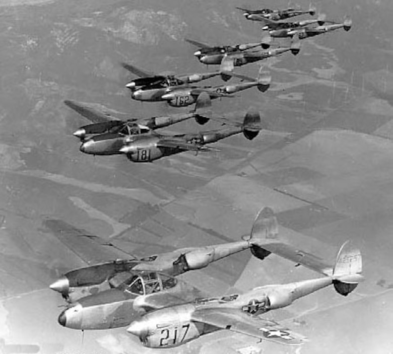 Pacific Northwest Lightning: Portland's P-38 Lightning Flying Training ...