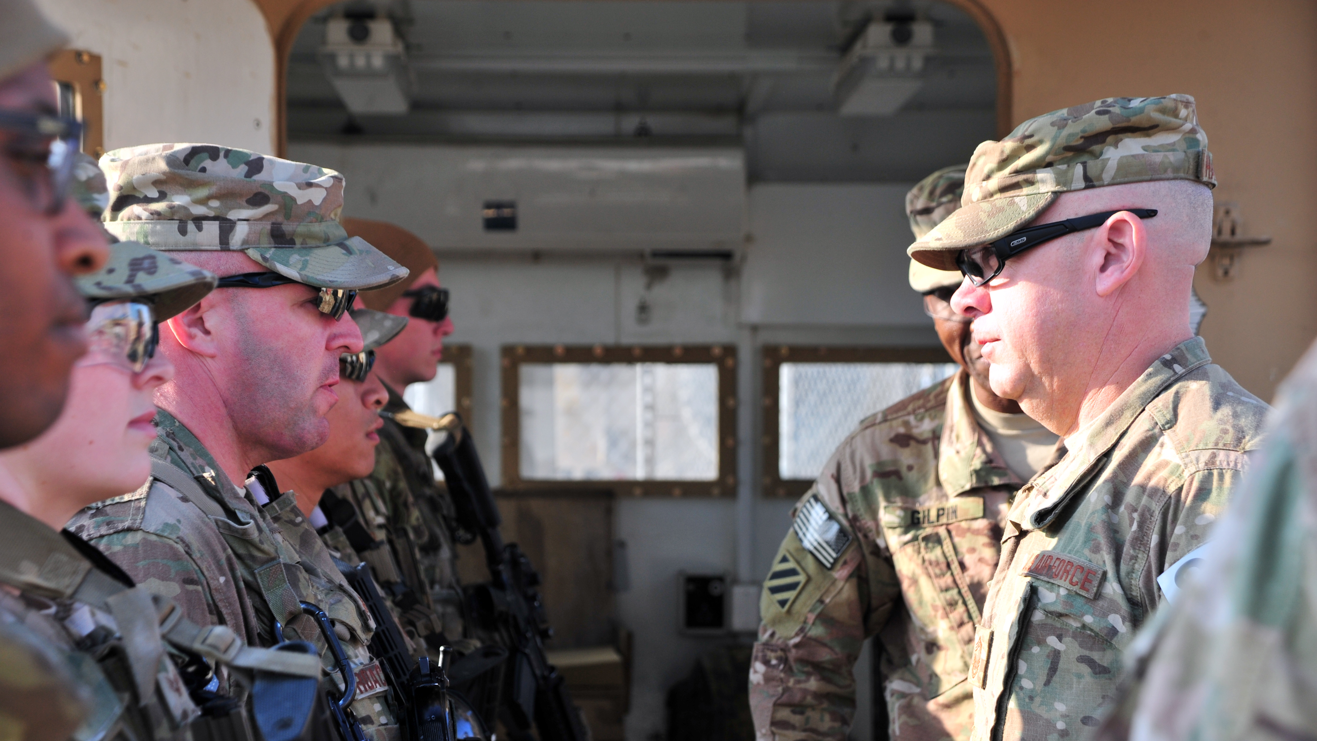 Army CSM tours 455 AEW