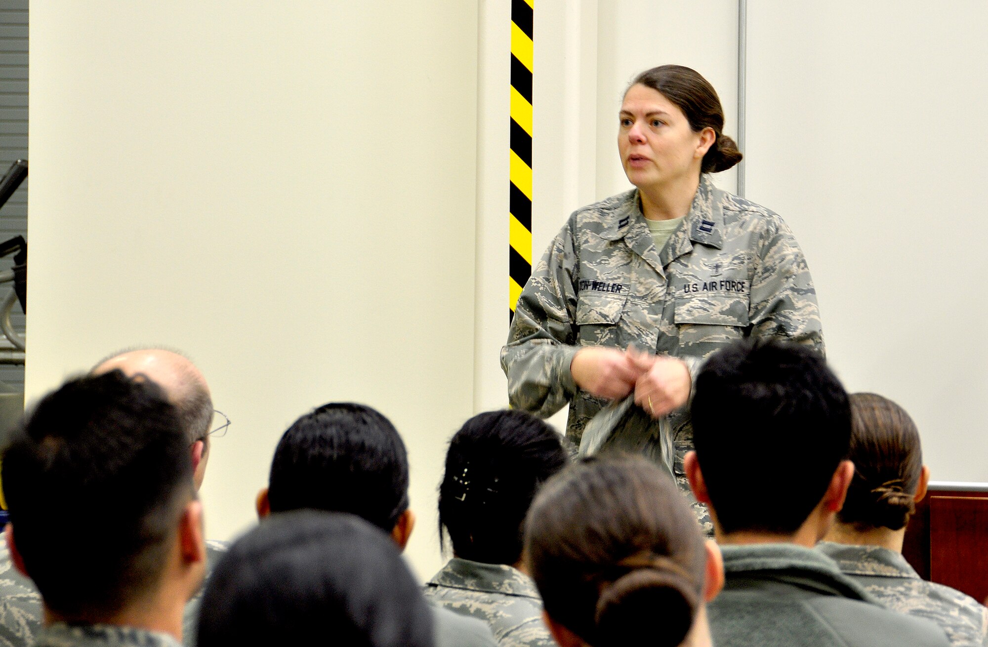 New chaplain finds her niche in the Reserve > 446th Airlift Wing > News