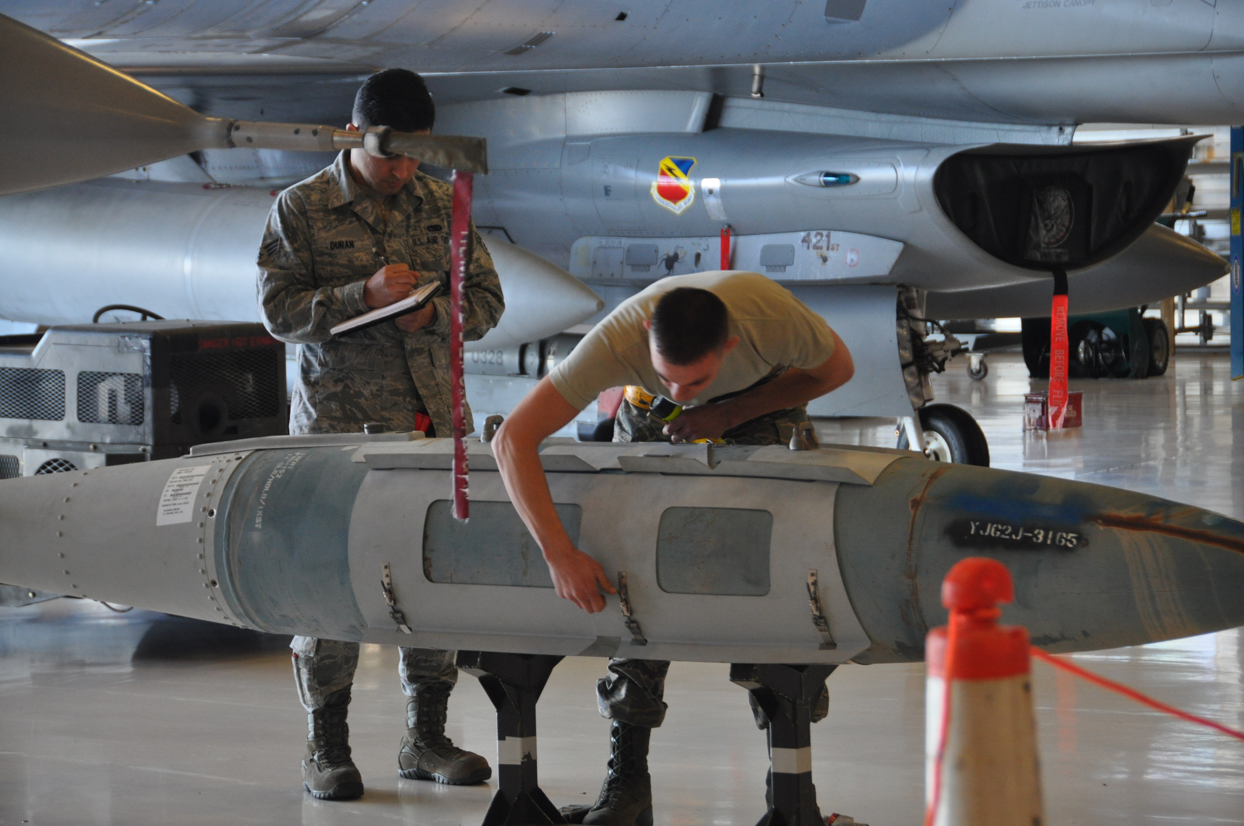 466th AMU takes first in weapons load competition > 419th Fighter Wing ...