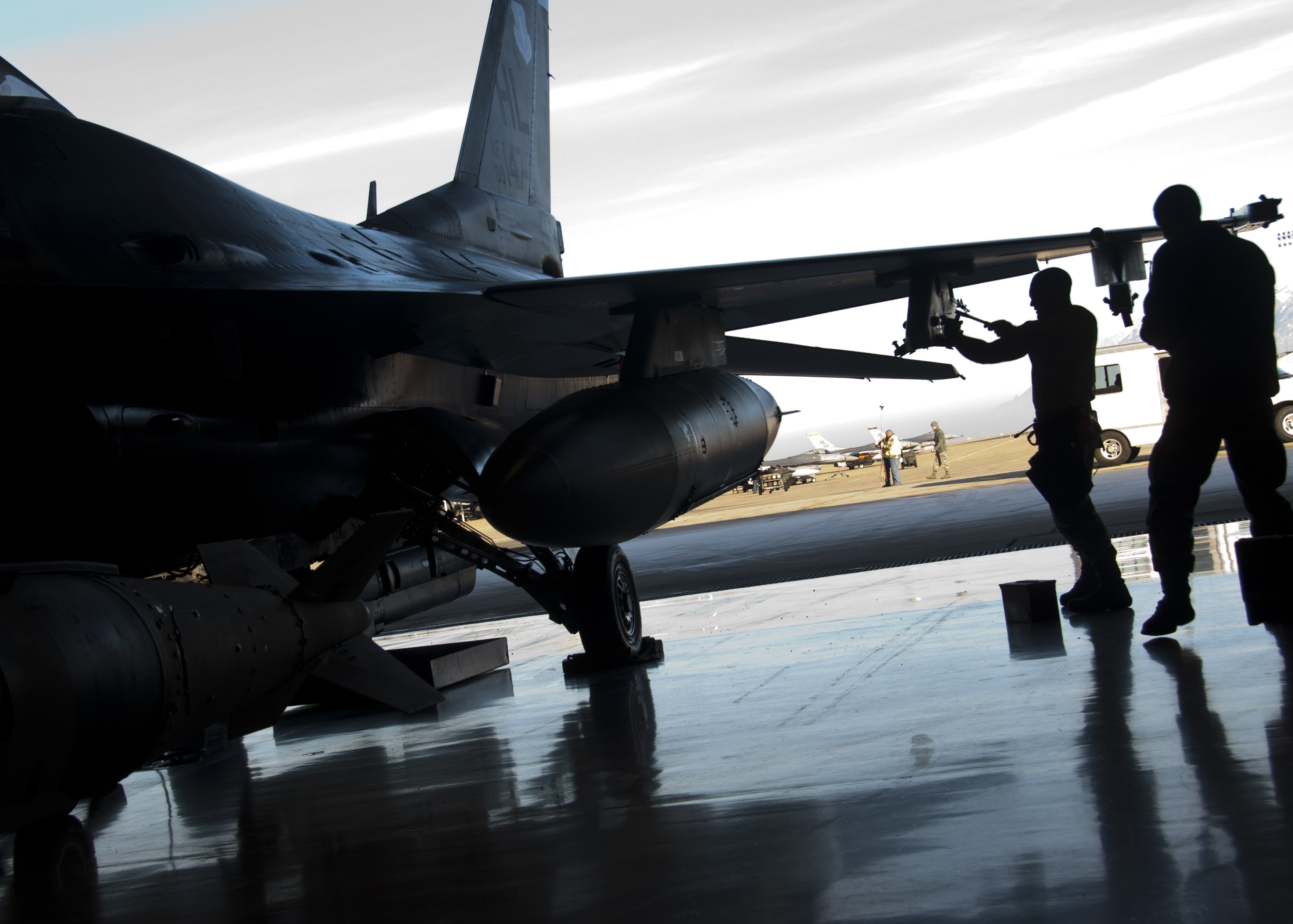 Active duty, reserve airmen to face off in weapons load competition ...