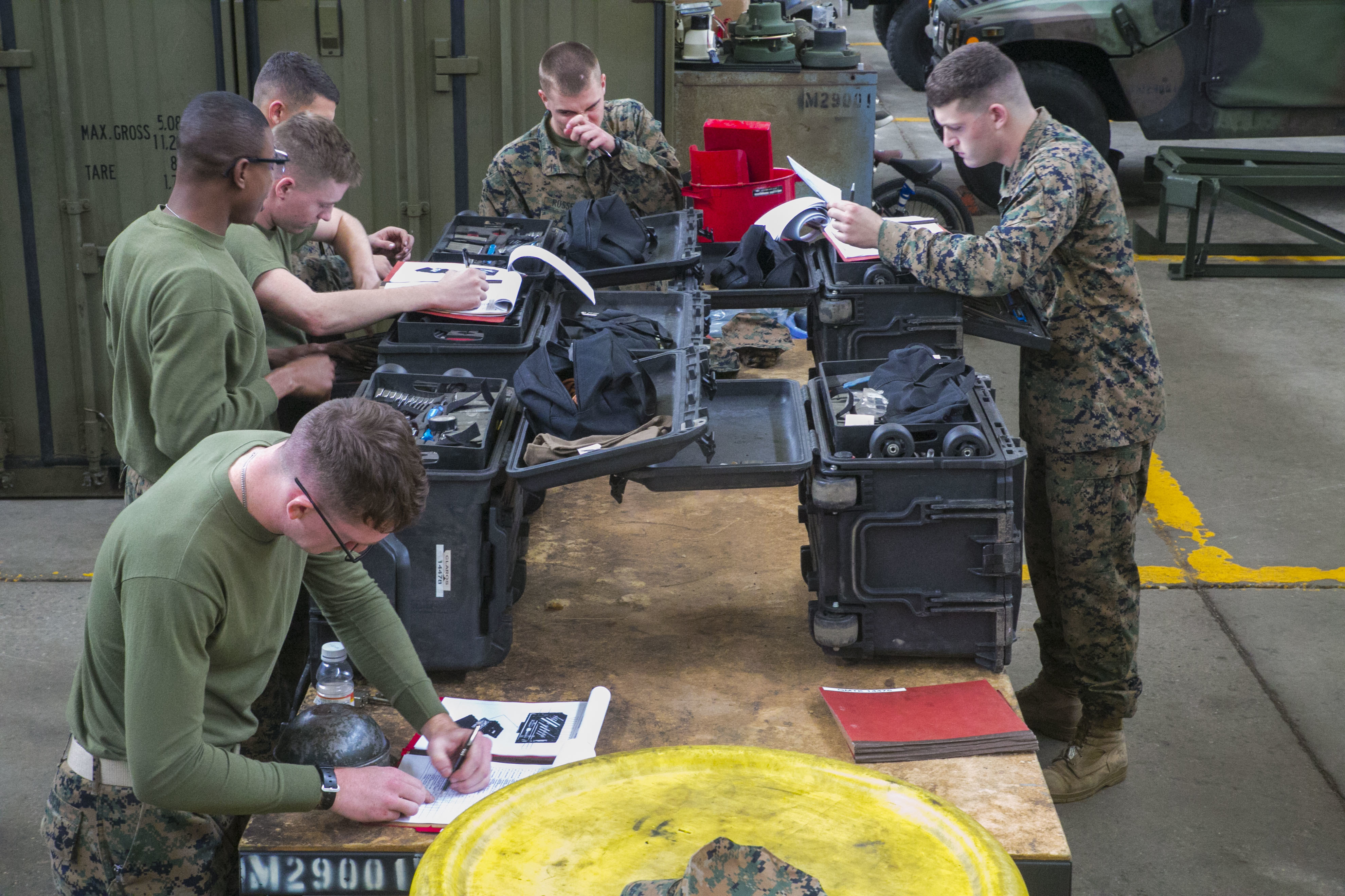 Fight Tonight: HQ Regiment is always ready > United States Marine Corps ...