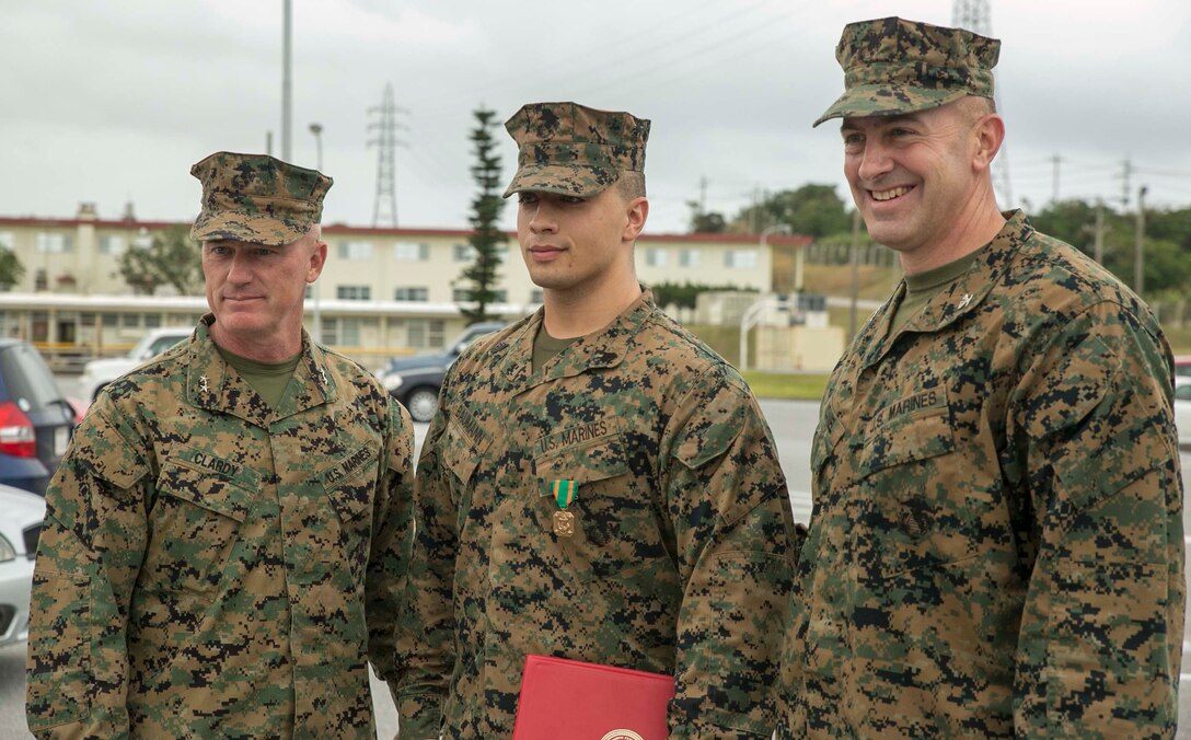 Marine Awarded for Heroism