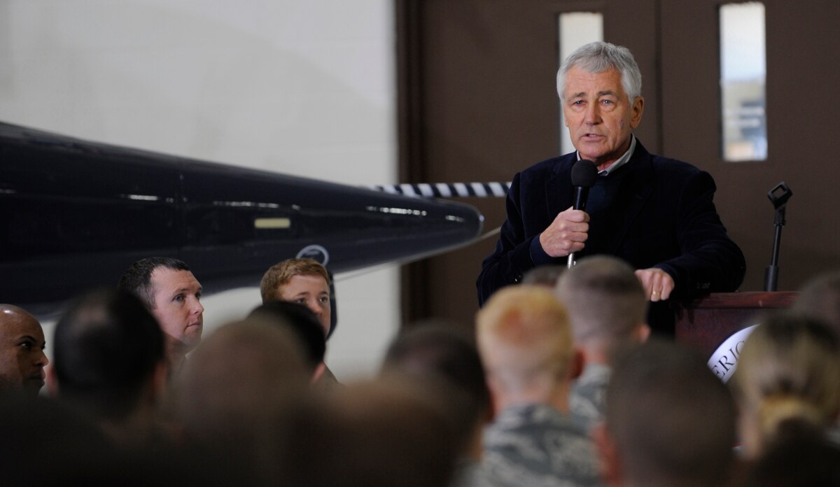 Secretary Of Defense Chuck Hagel Visits Team Whiteman Whiteman Air