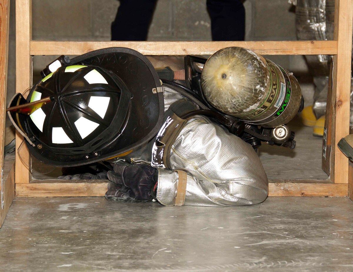 Reservists team-up with local fire rescue instructors for life saving ...