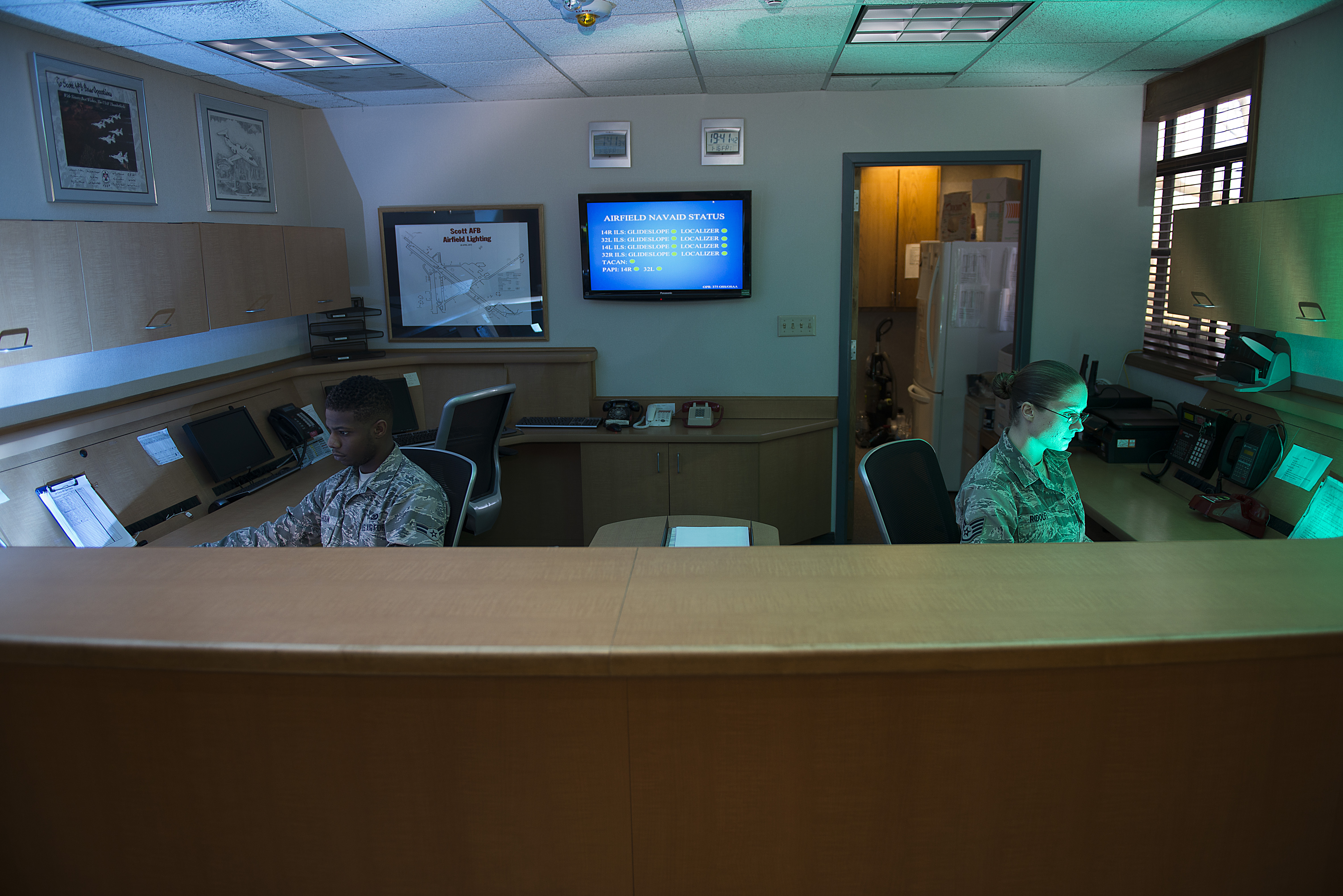 View from the ground: Unit keeps runway safe, organized > Scott Air ...