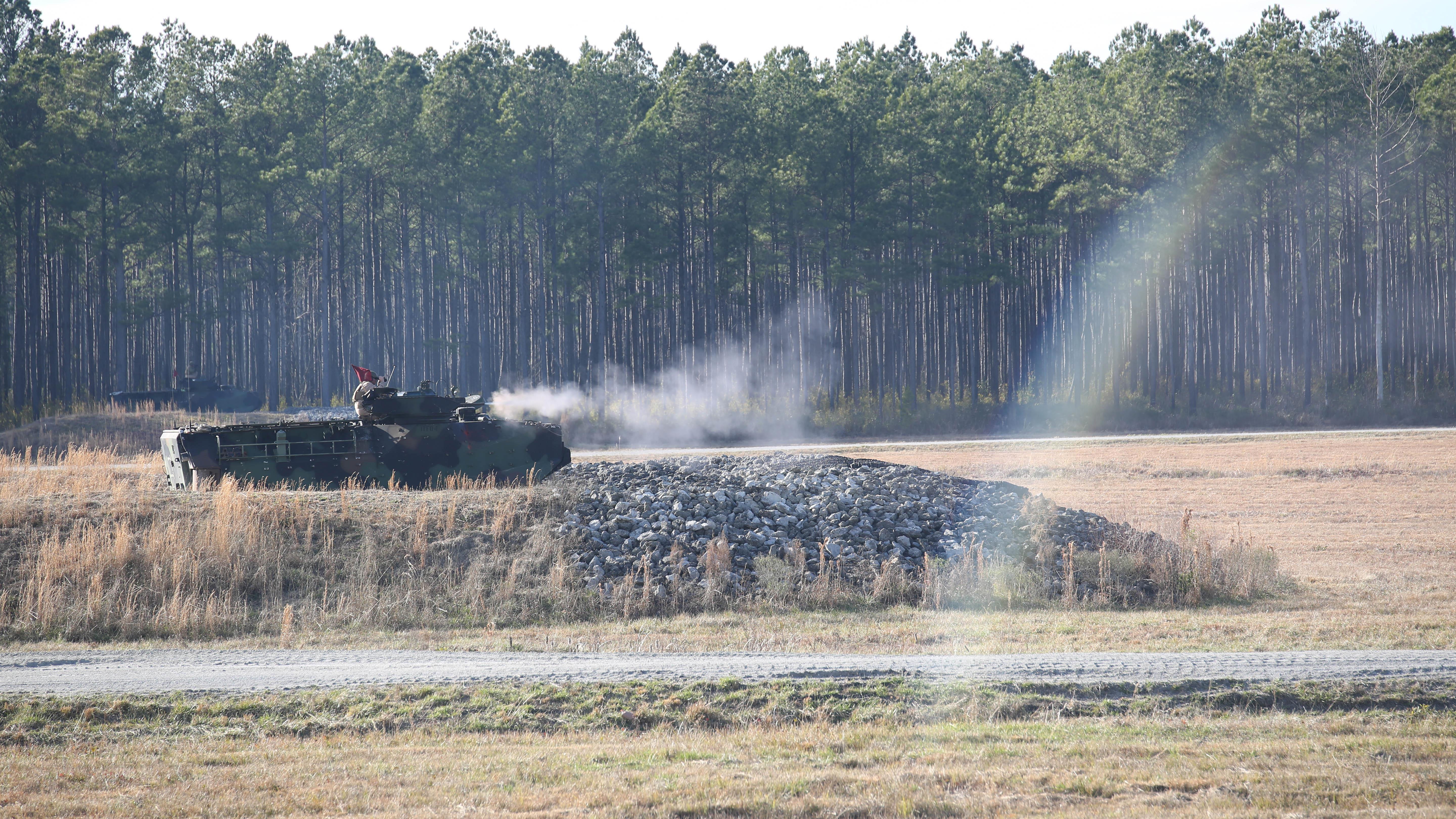 Integrated task force AAV platoon takes aim on gunnery skills > United ...