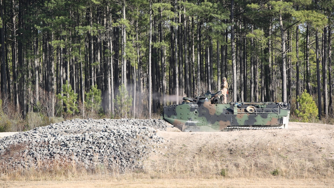 Integrated Task Force AAV Platoon take aim on gunnery skills