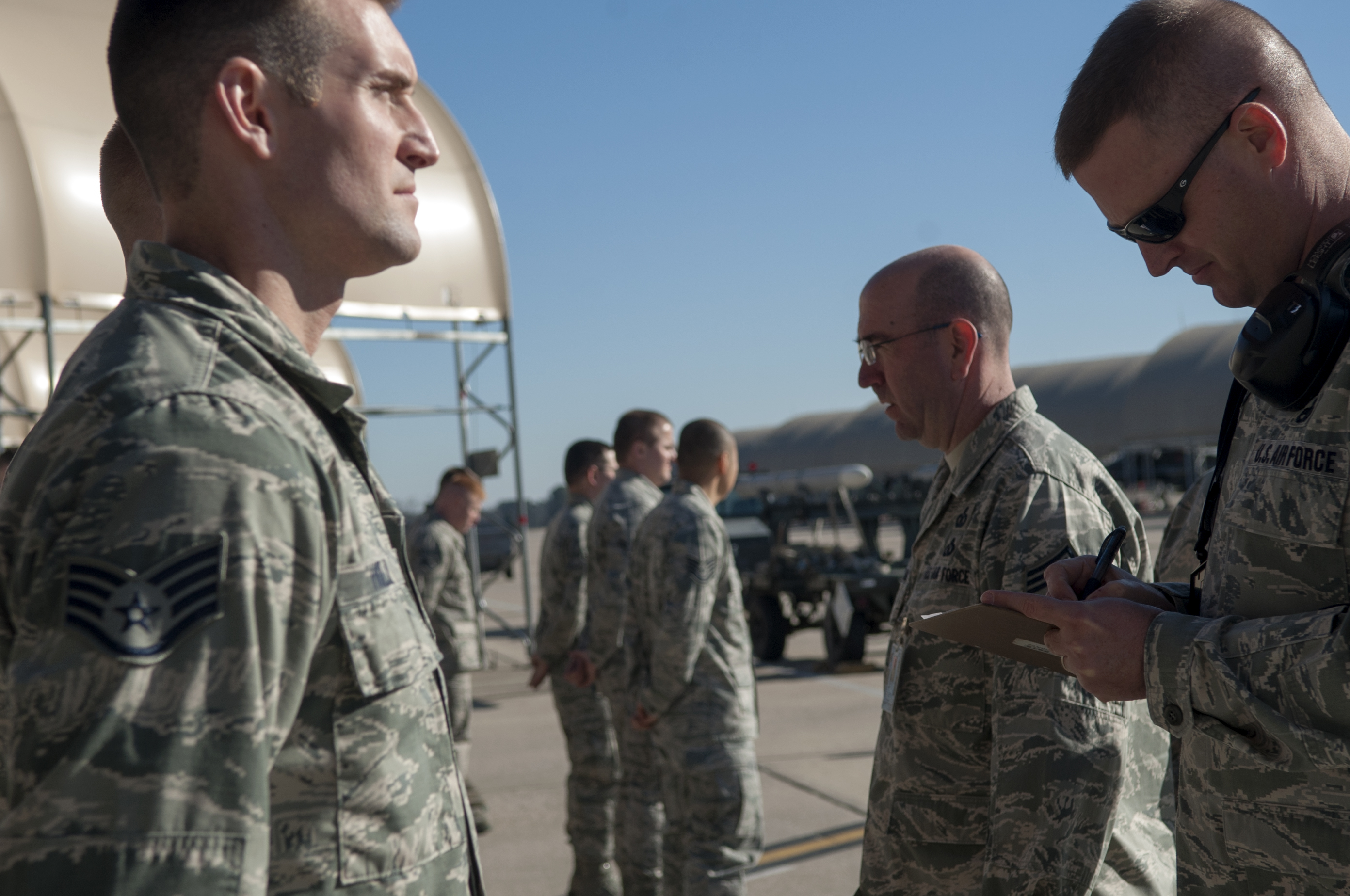 Maintainers show their skills during Dedicated Eagle Keeper competition ...