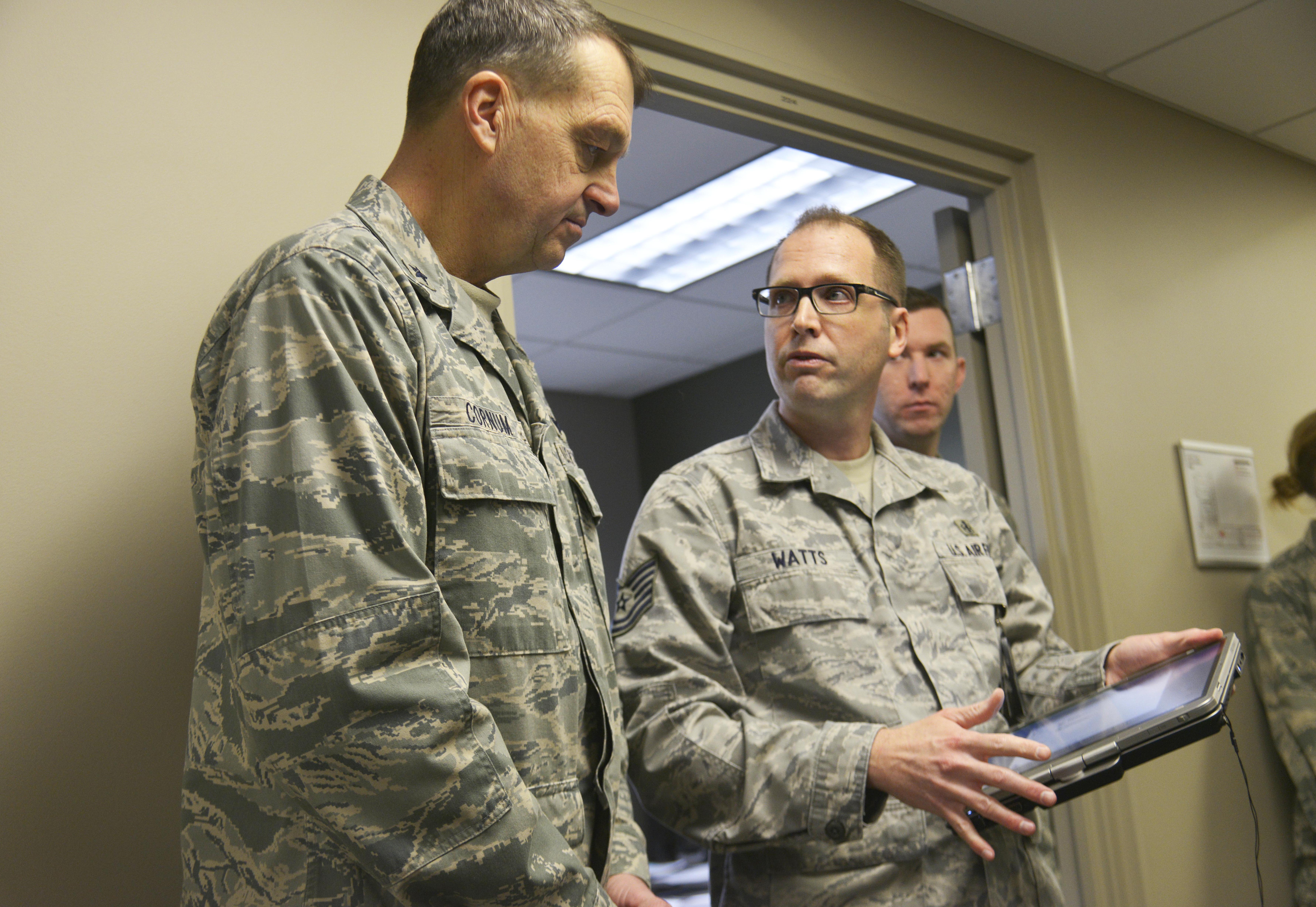 AMC command surgeon visits Fairchild Airmen > Air Mobility Command ...