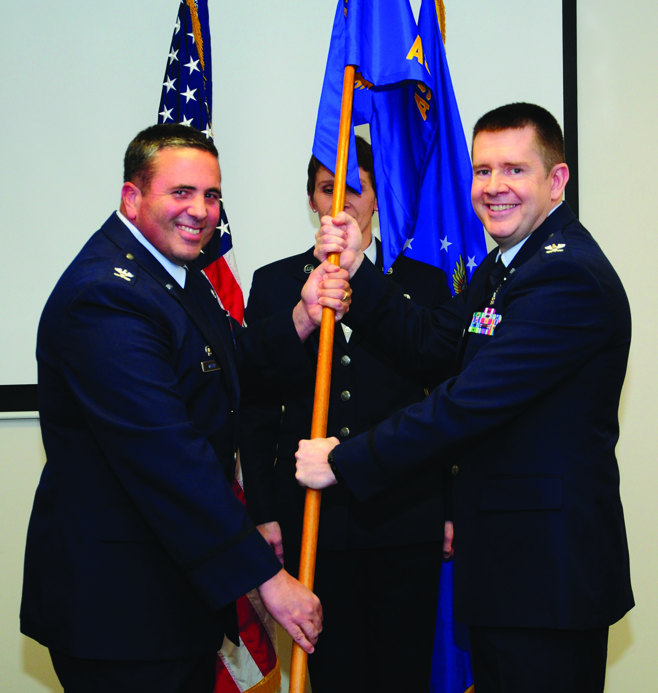 445th ASTS welcomes new commander > 445th Airlift Wing > Article Display