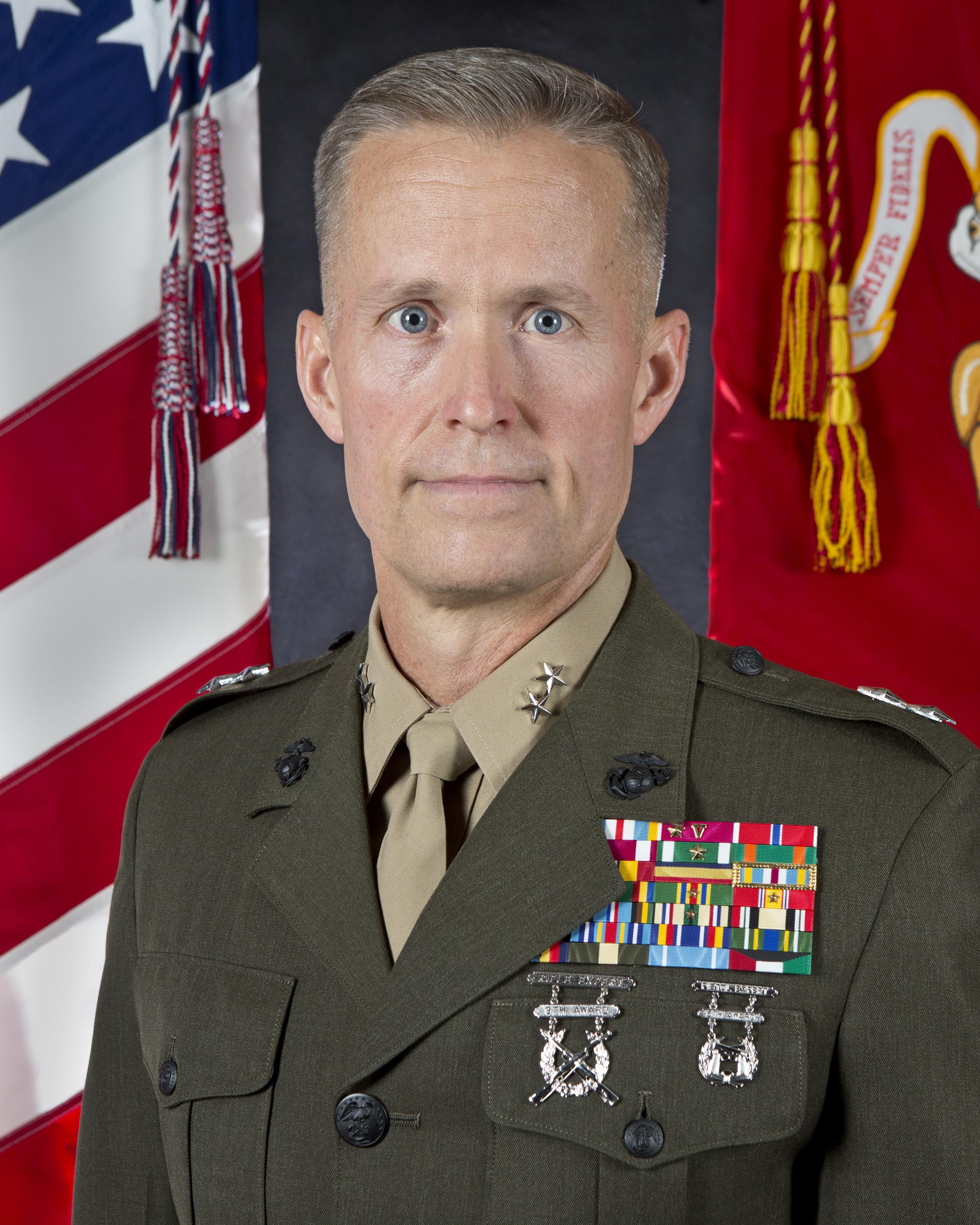 Major General Carl E. Mundy III > 5th Marine Expeditionary Brigade ...