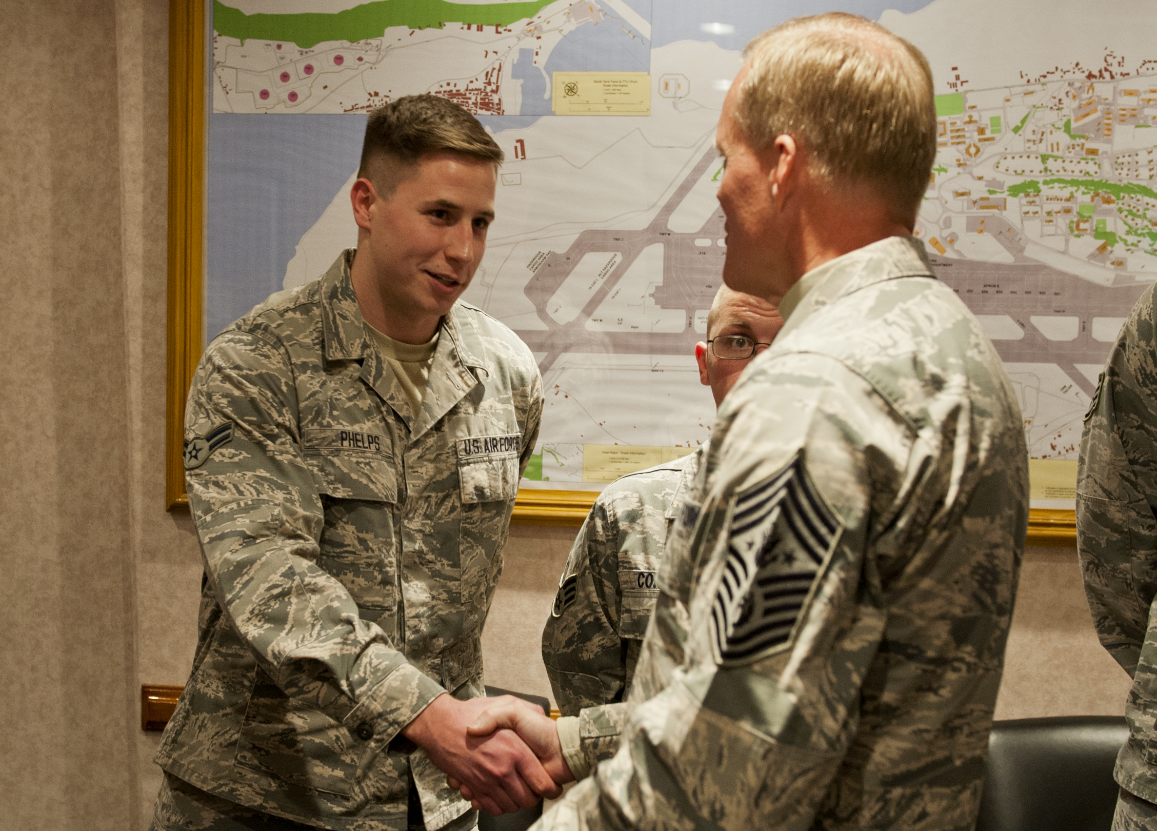 Chief Master Sgt. of the Air Force visits Lajes > U.S. Air Forces in ...