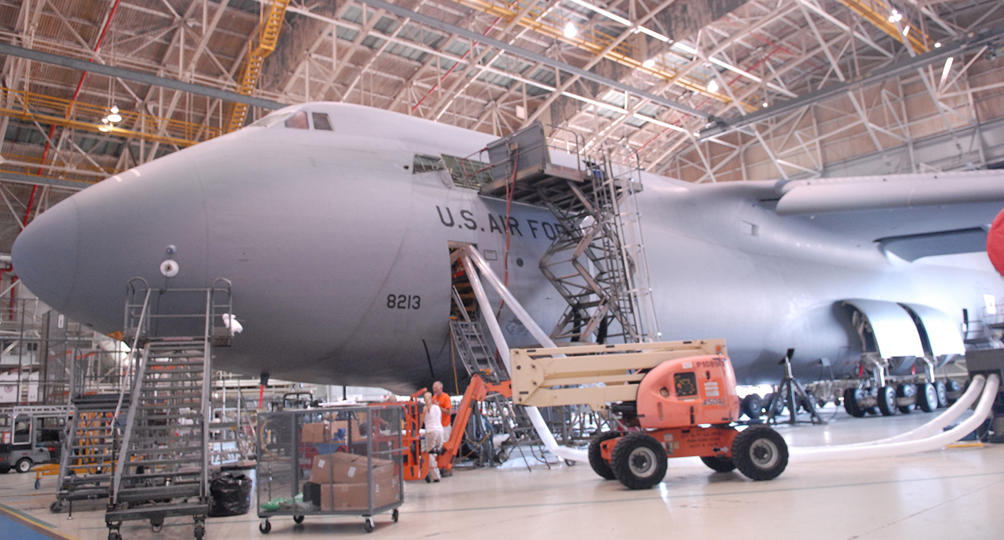 First-time fix: C-5C LAIRCM mod benefits warfighters, NASA > Robins Air ...