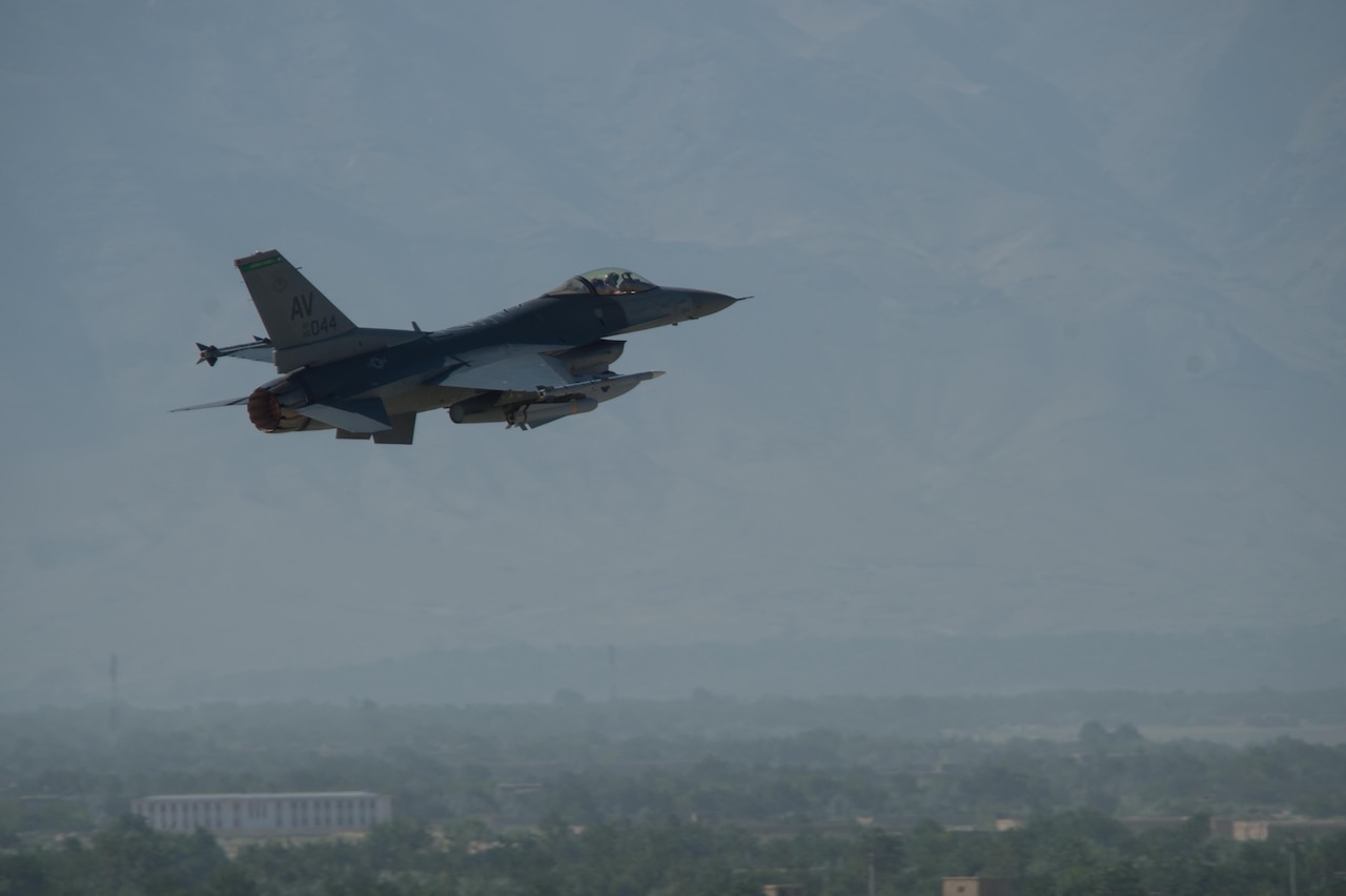 Takeoffs from the tower > U.S. Department of Defense > News